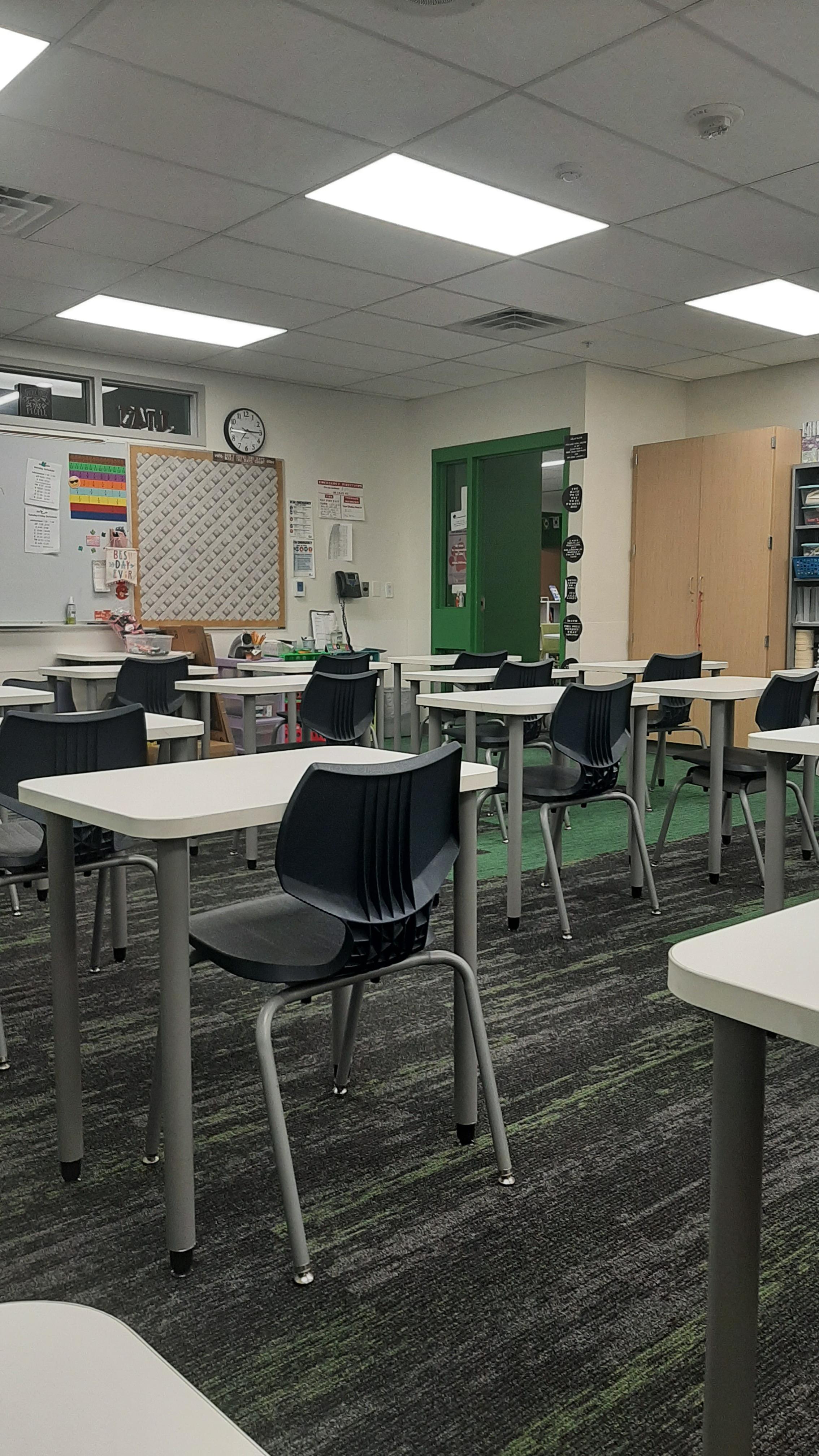 took this picture in class I was the first one there | Scrolller