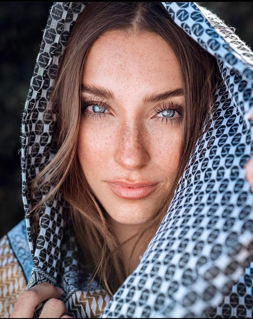 Tori Webster | Scrolller