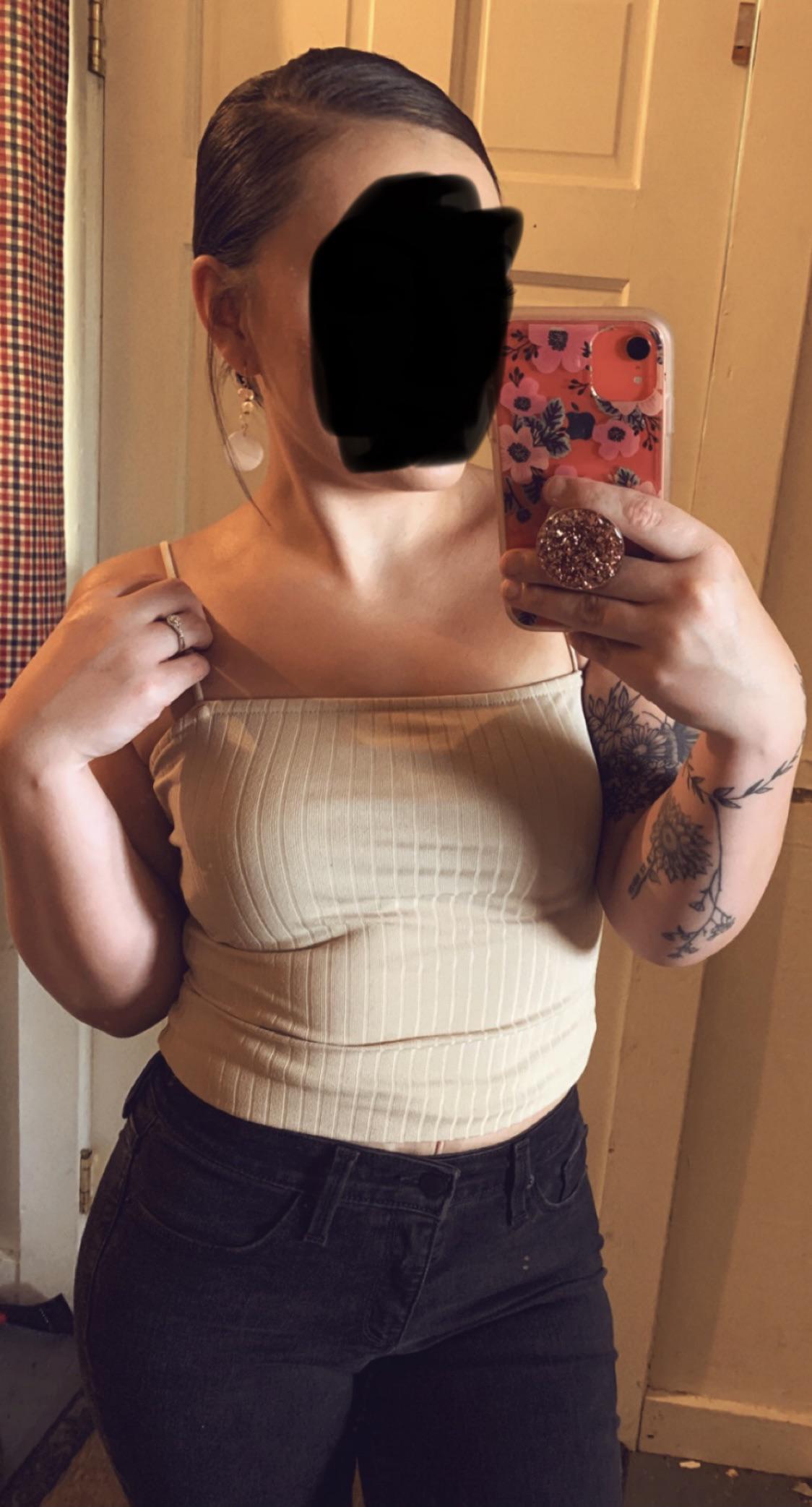 Trade our unaware wives pics ? Kik face pic to Austinn69. No face pic no response | Scrolller