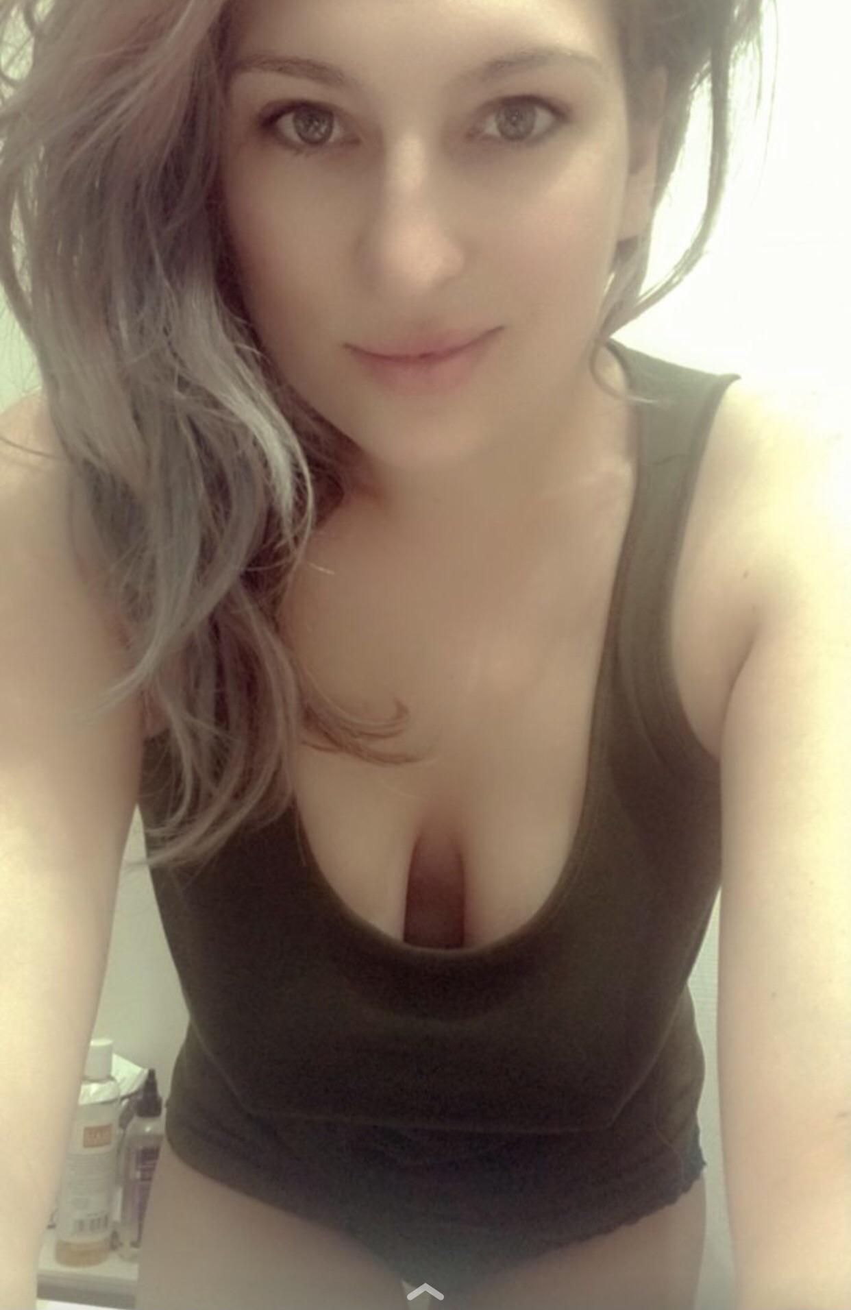 Trading 23yo aware hoe gf kik jennas525 | Scrolller