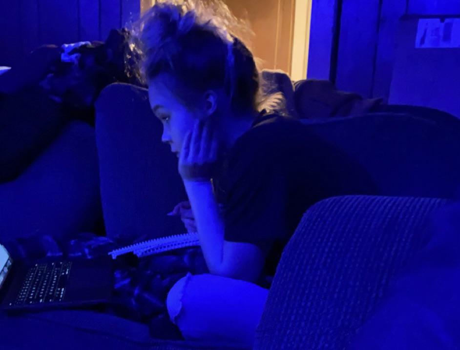 Kik kward117 to see This young babe start with samples | Scrolller