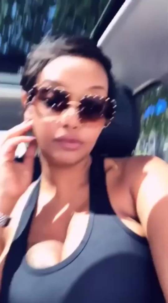 Traffic reveal | Scrolller