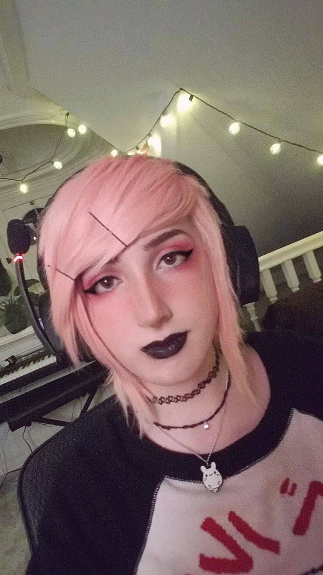 trap gf 💖 | Scrolller