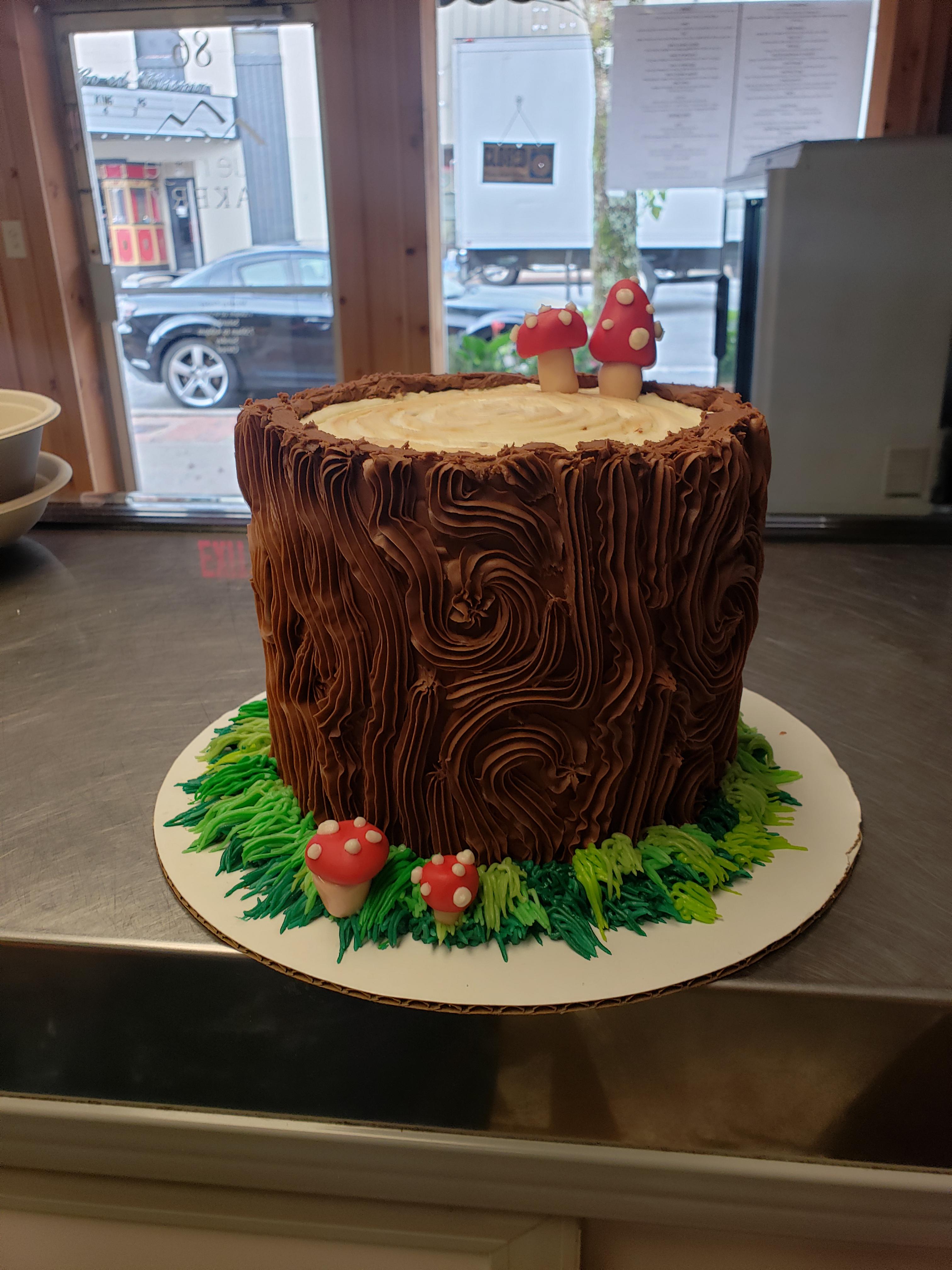 Tree stump cake. | Scrolller