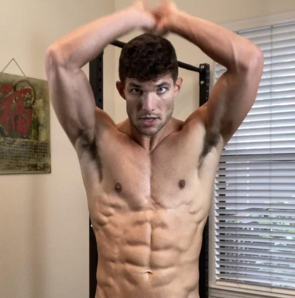 Tricep press—one of the best arm exercises | Scrolller