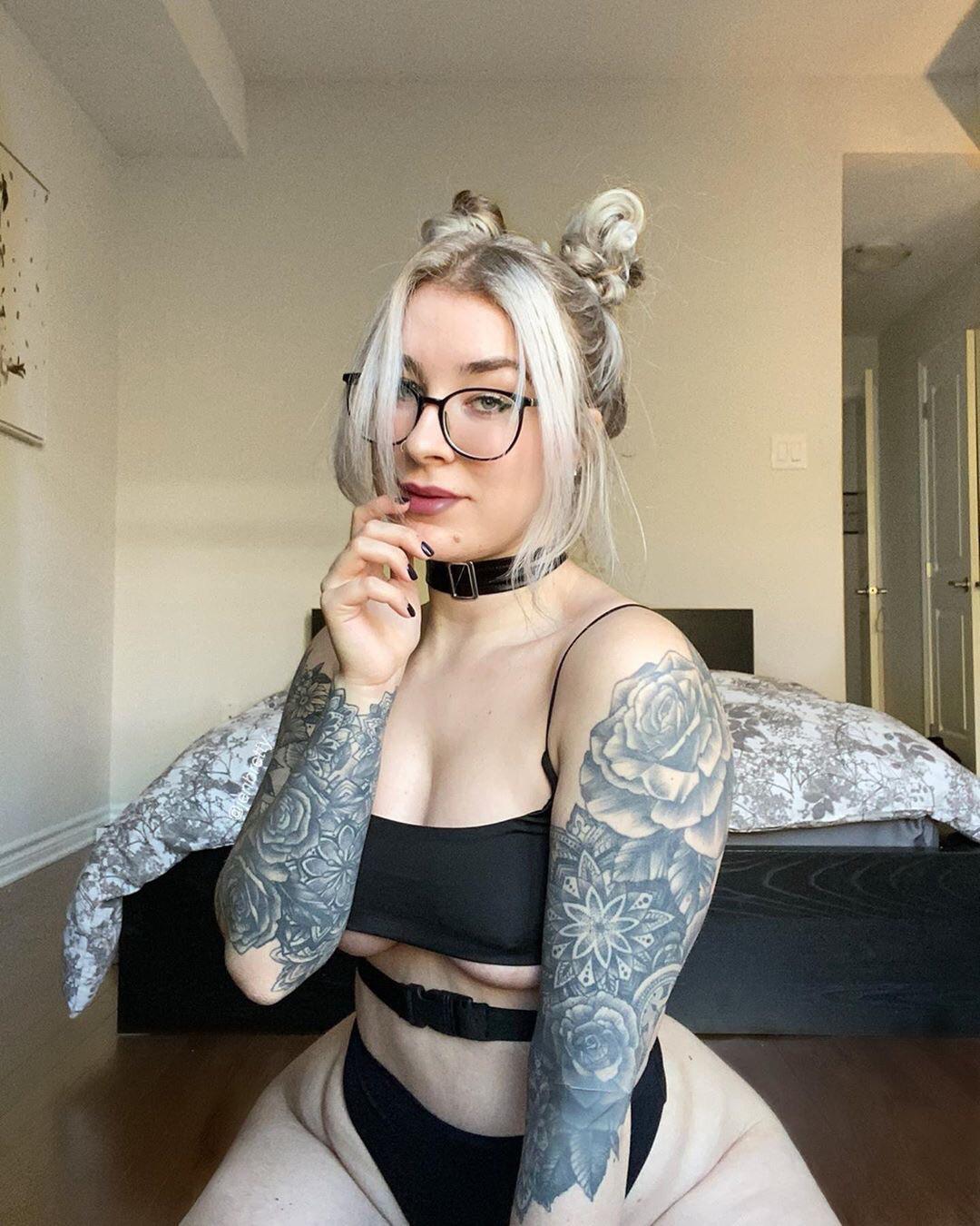 Trick or treat. | Scrolller