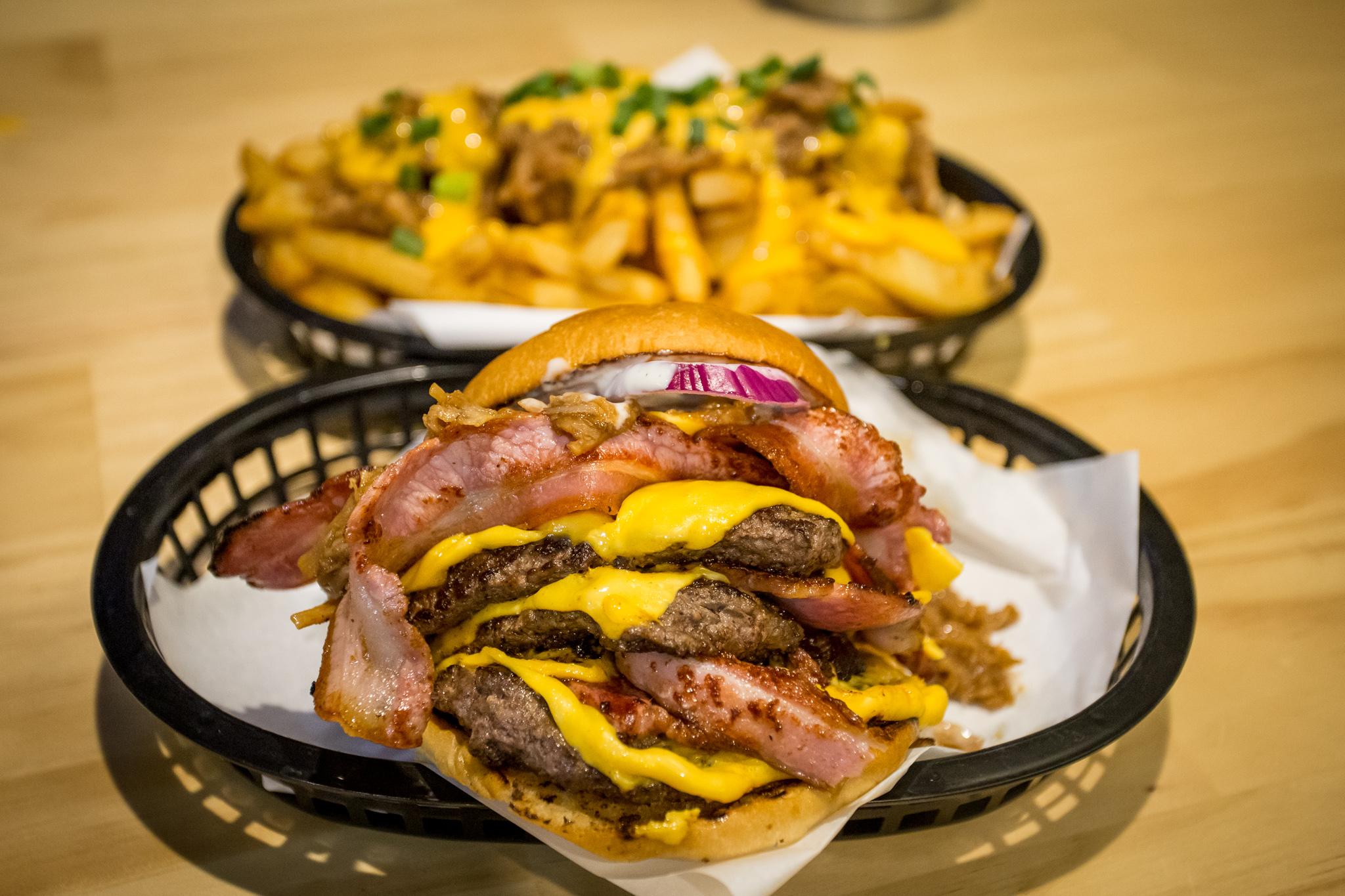 Triple Bacon Cheeseburger | Scrolller