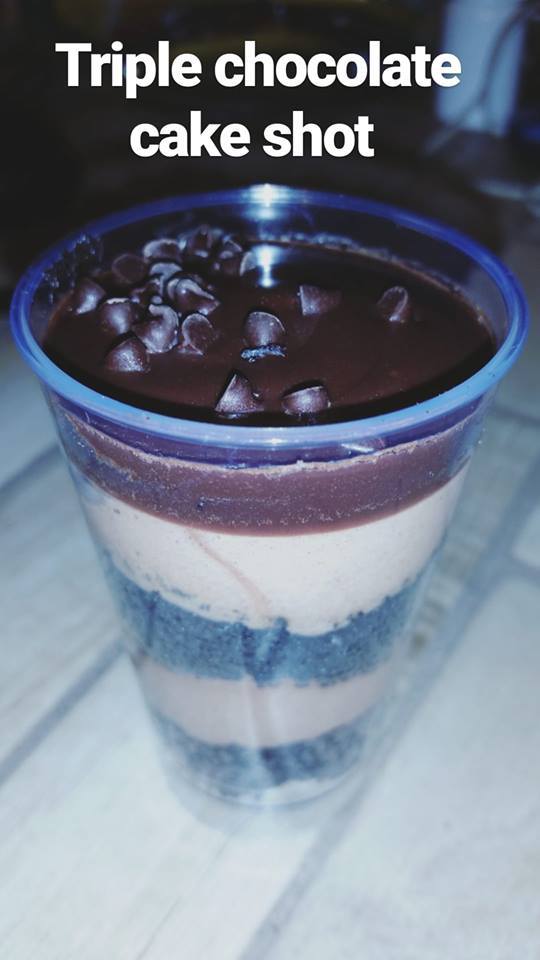 Triple Chocolate Cake Shot 🍫 | Scrolller