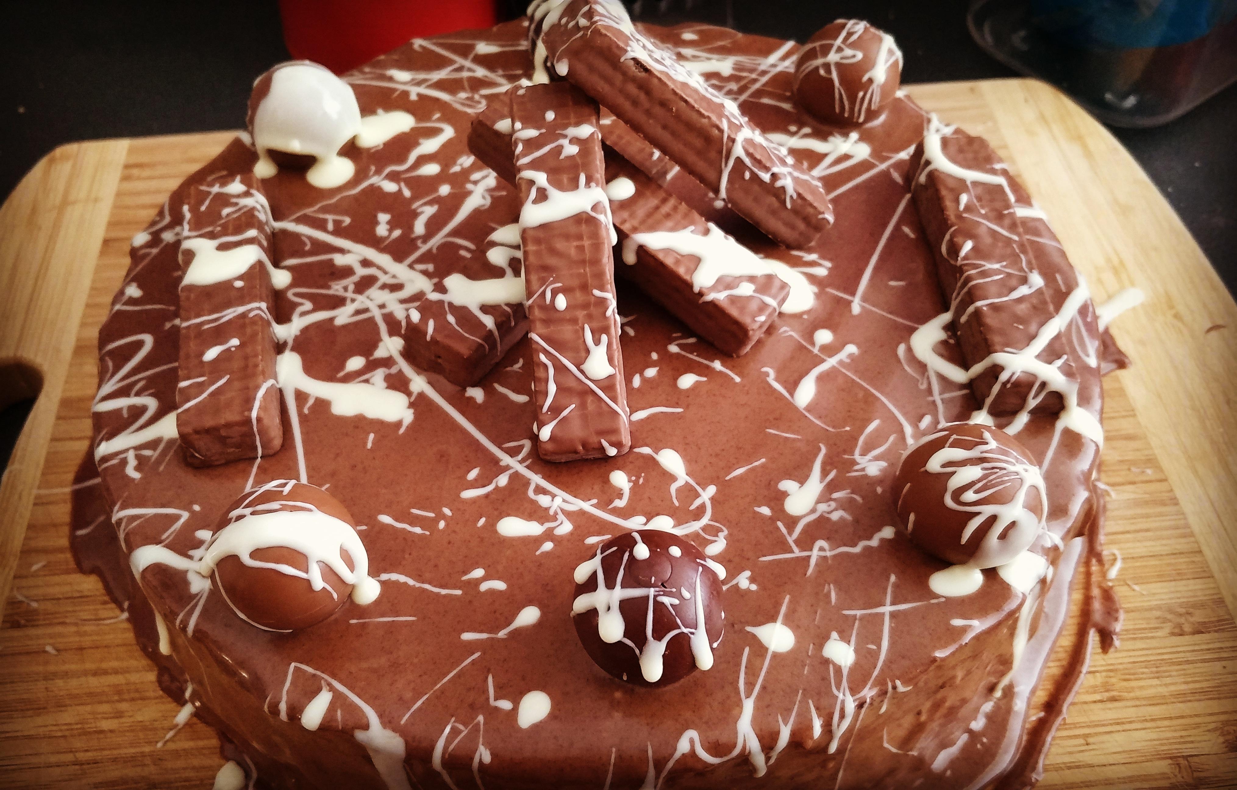 Triple chocolate Oreo cheesecake | Scrolller