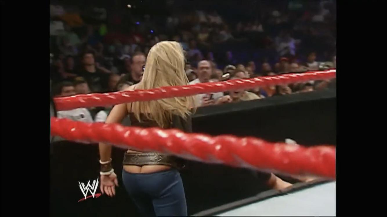 Trish stratus’s buttcrack | Scrolller