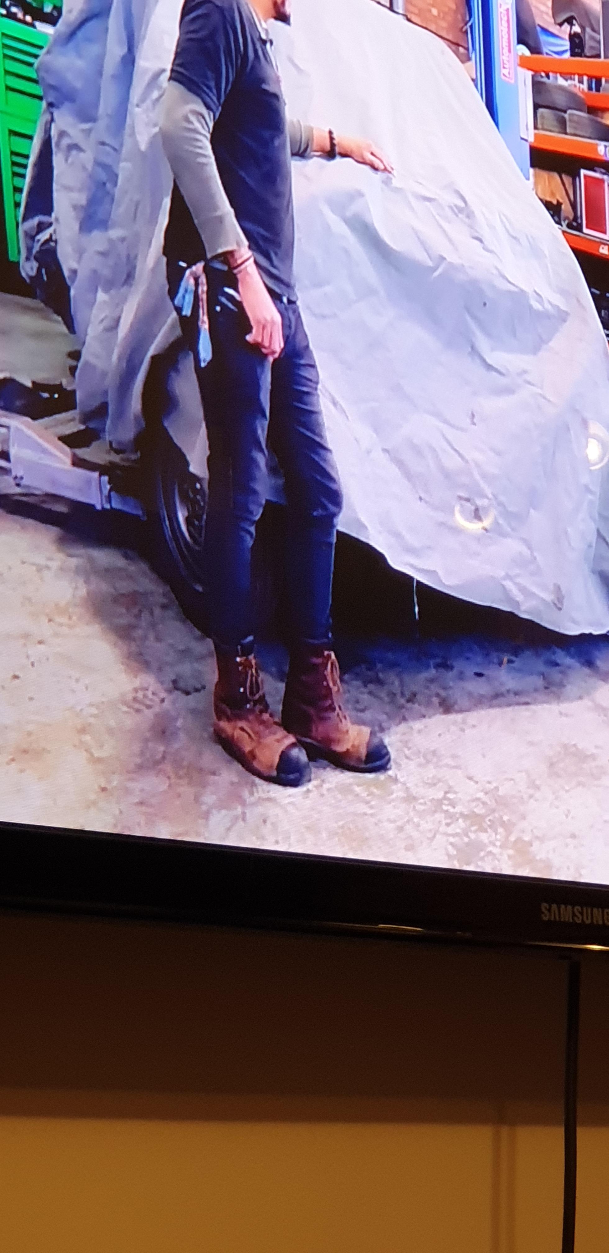 Trying to find boots | Scrolller