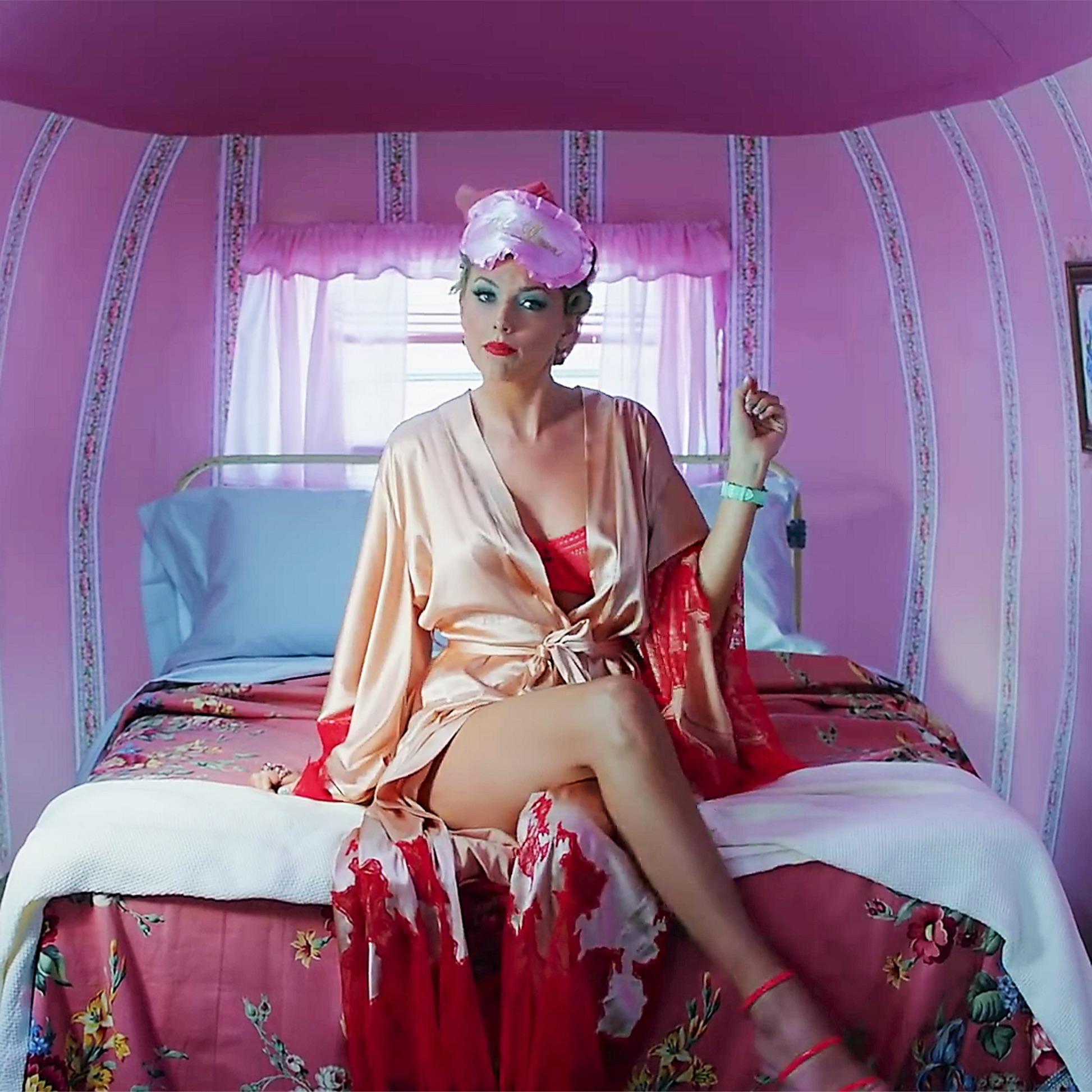 Trying to hide em | Scrolller