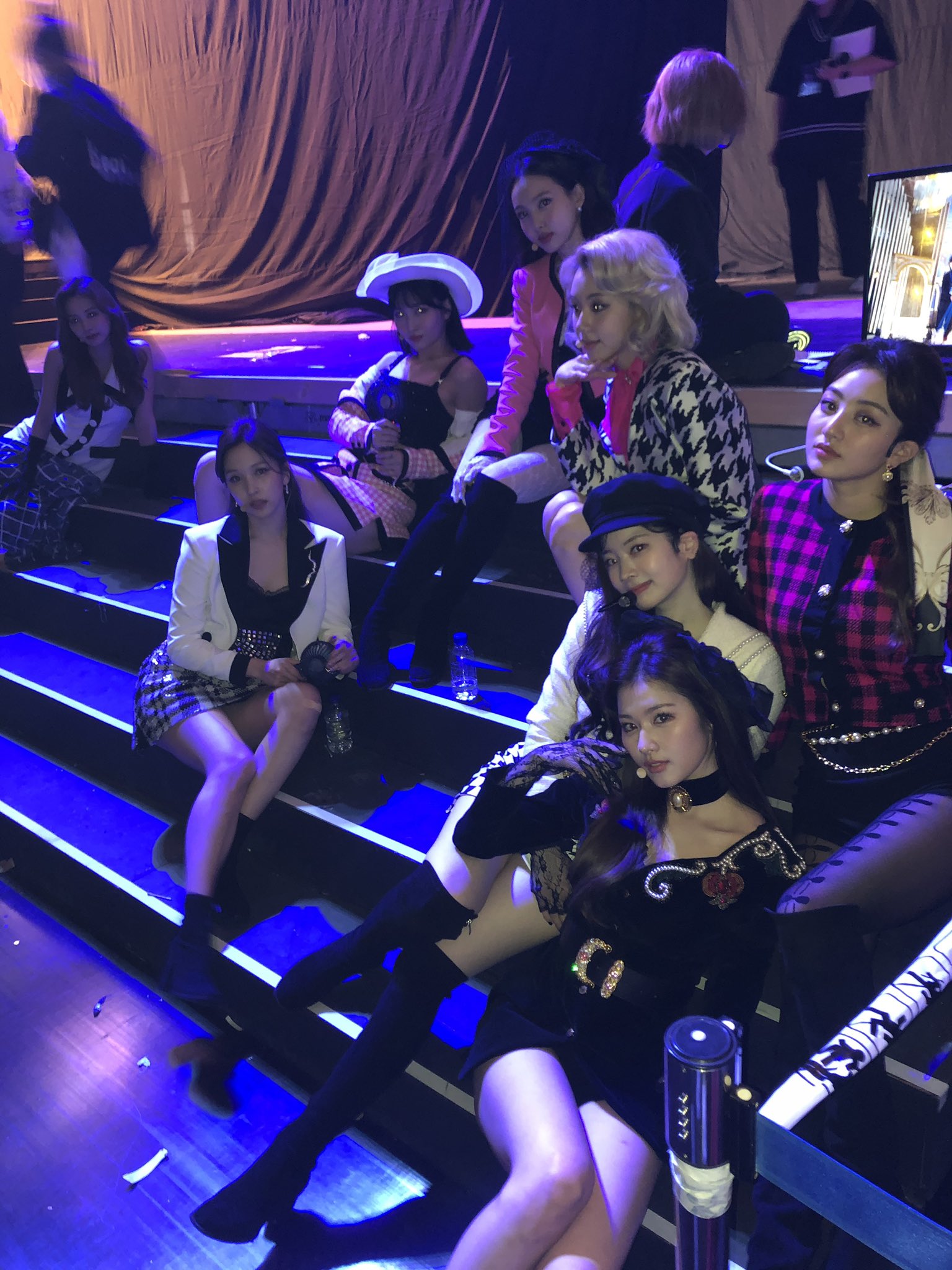 TWICE backstage | Scrolller
