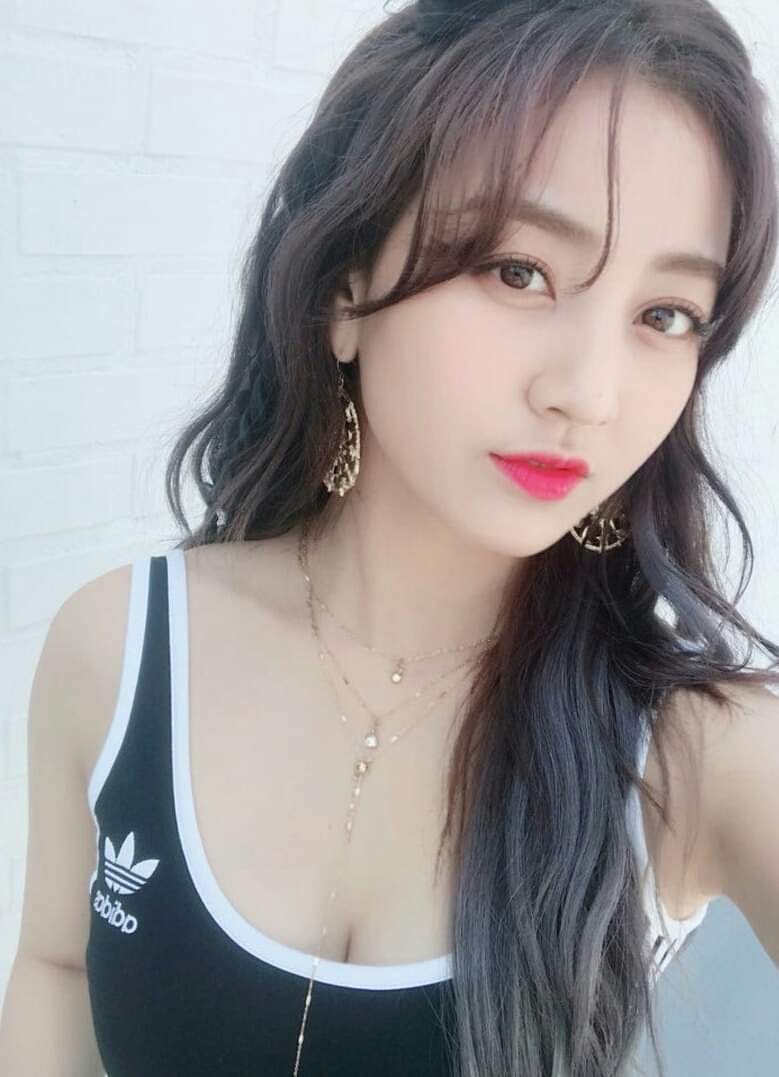 Twice Jihyo | Scrolller