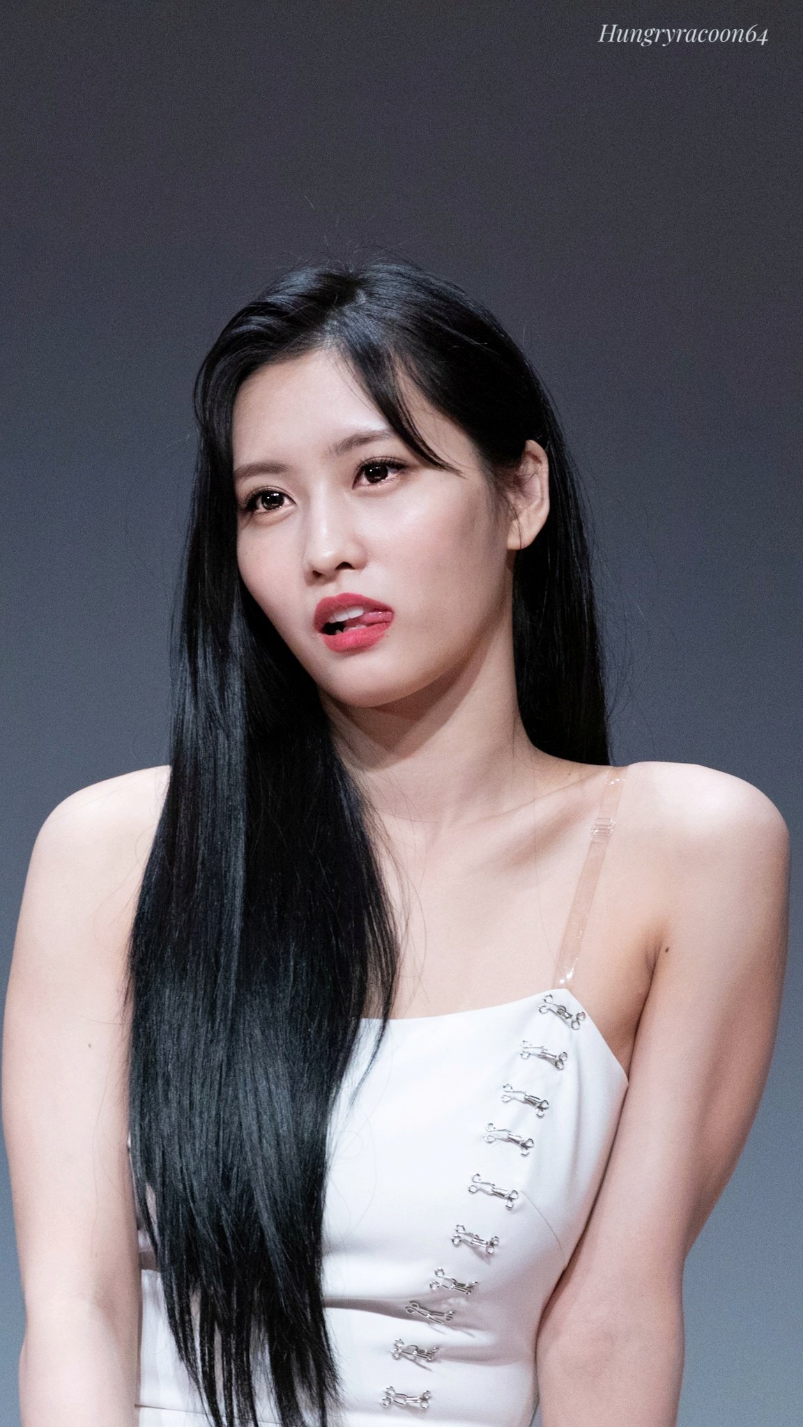 TWICE - Momo | Scrolller