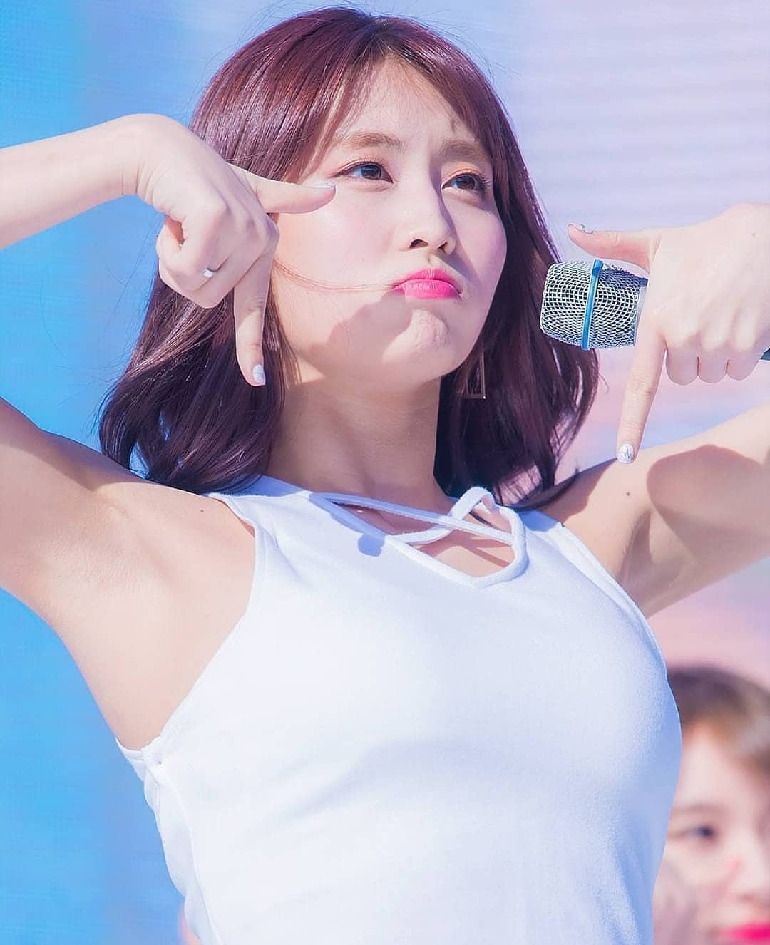 TWICE - Momo | Scrolller