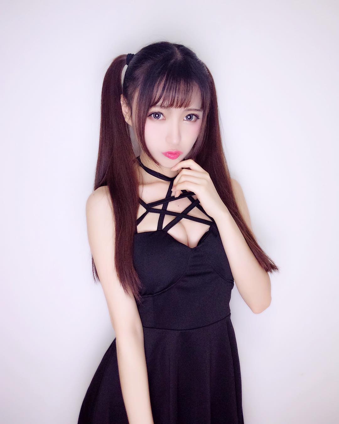 Twintails and a Black Dress | Scrolller