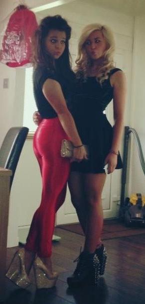 two hotties | Scrolller