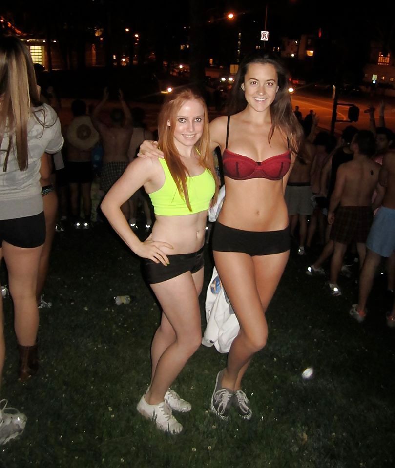Hot undie run duo. | Scrolller