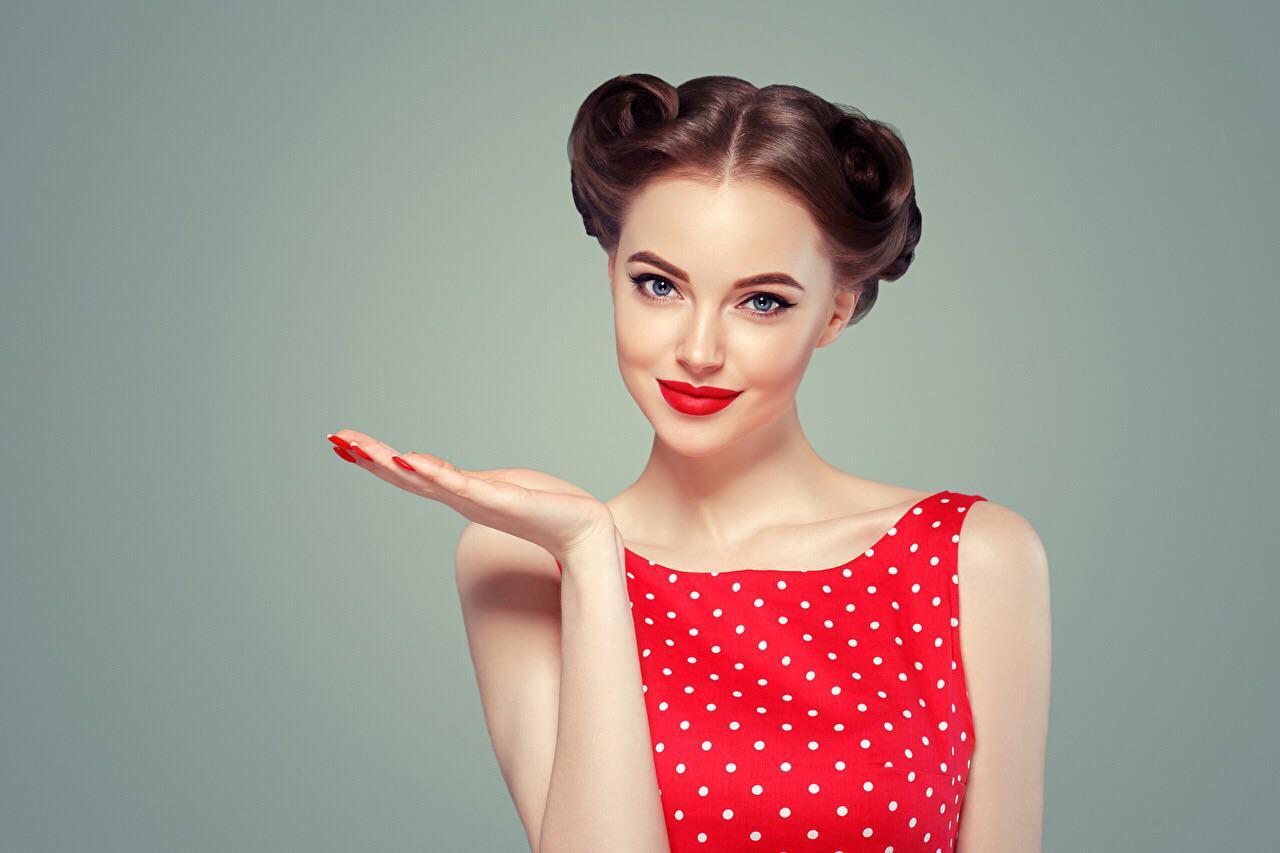 Unknown girl in red | Scrolller