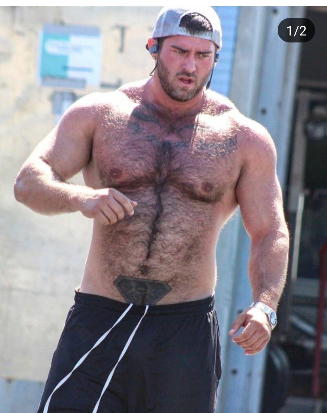 Discover more like BigAndMuscular: Unknown hunk and Related Content | Scrolller