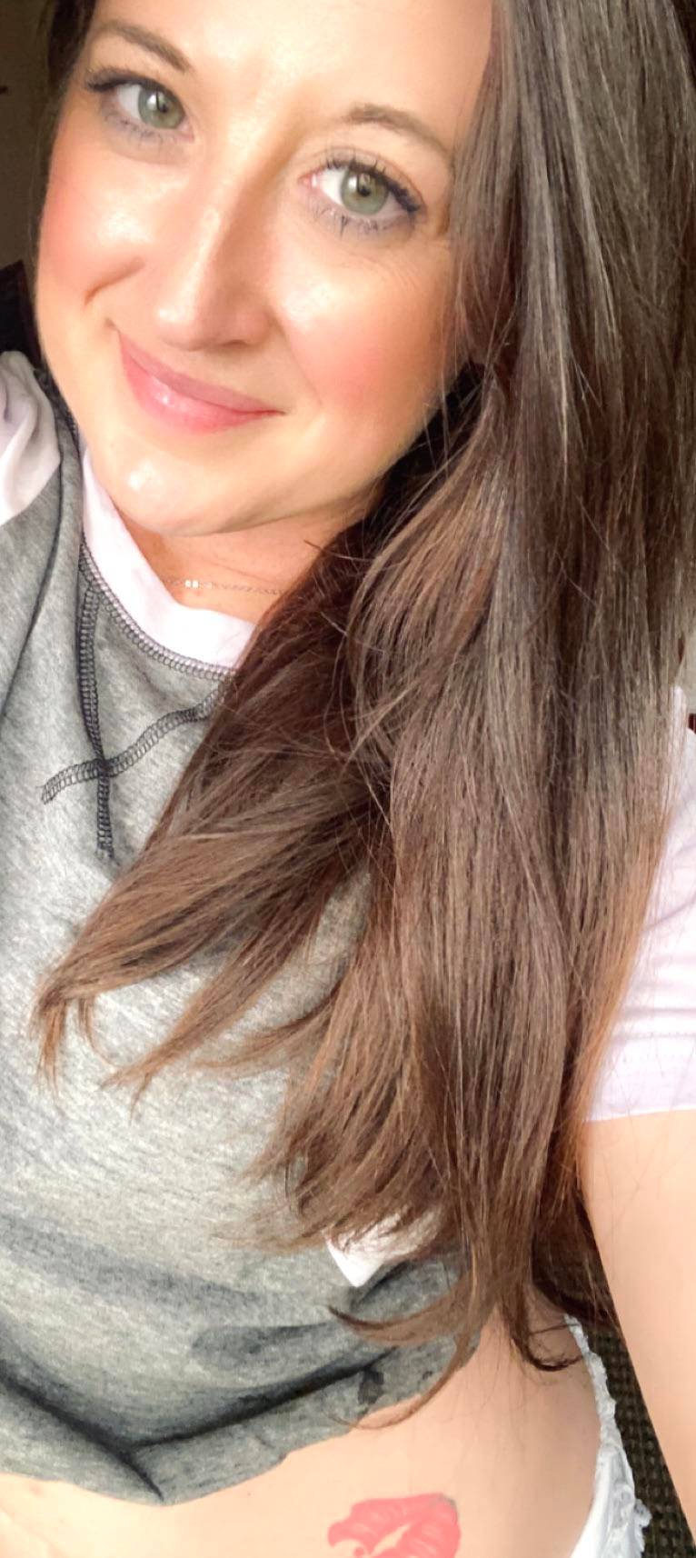 ℒ𝑒𝓉 𝓂𝑒 𝒷𝑒 𝓎𝑜𝓊𝓇 𝒽𝑜𝓃𝑒𝓎 𝒷𝑒𝑒 🐝 | Scrolller