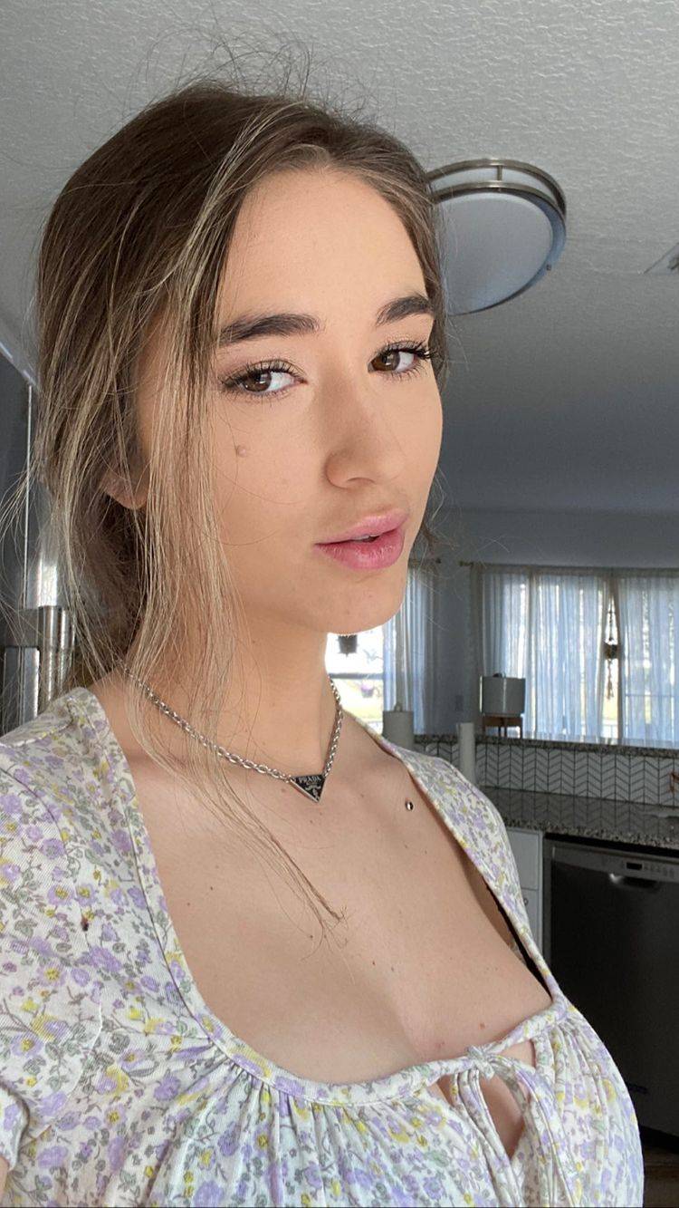 Up close | Scrolller