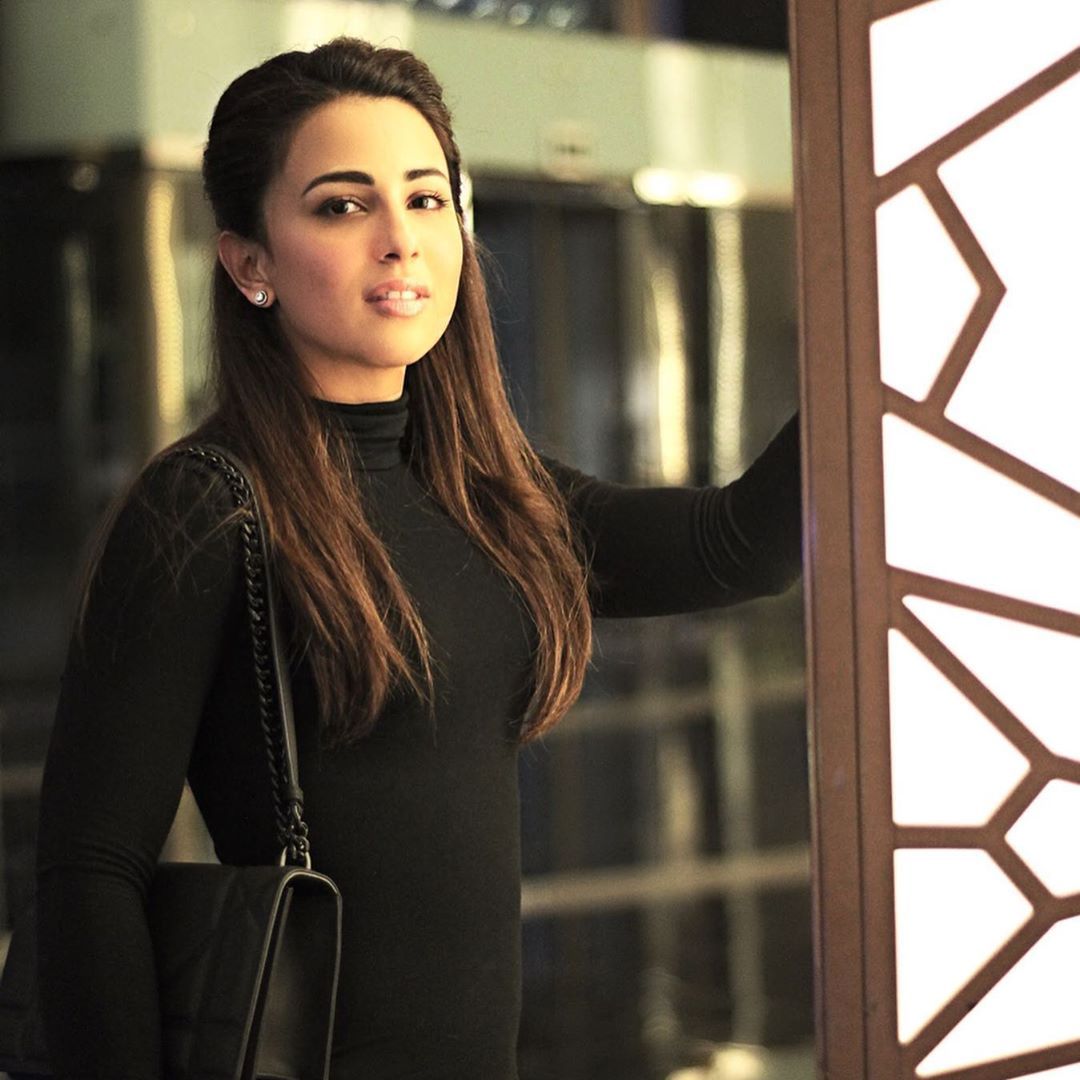 Ushna Shah | Scrolller