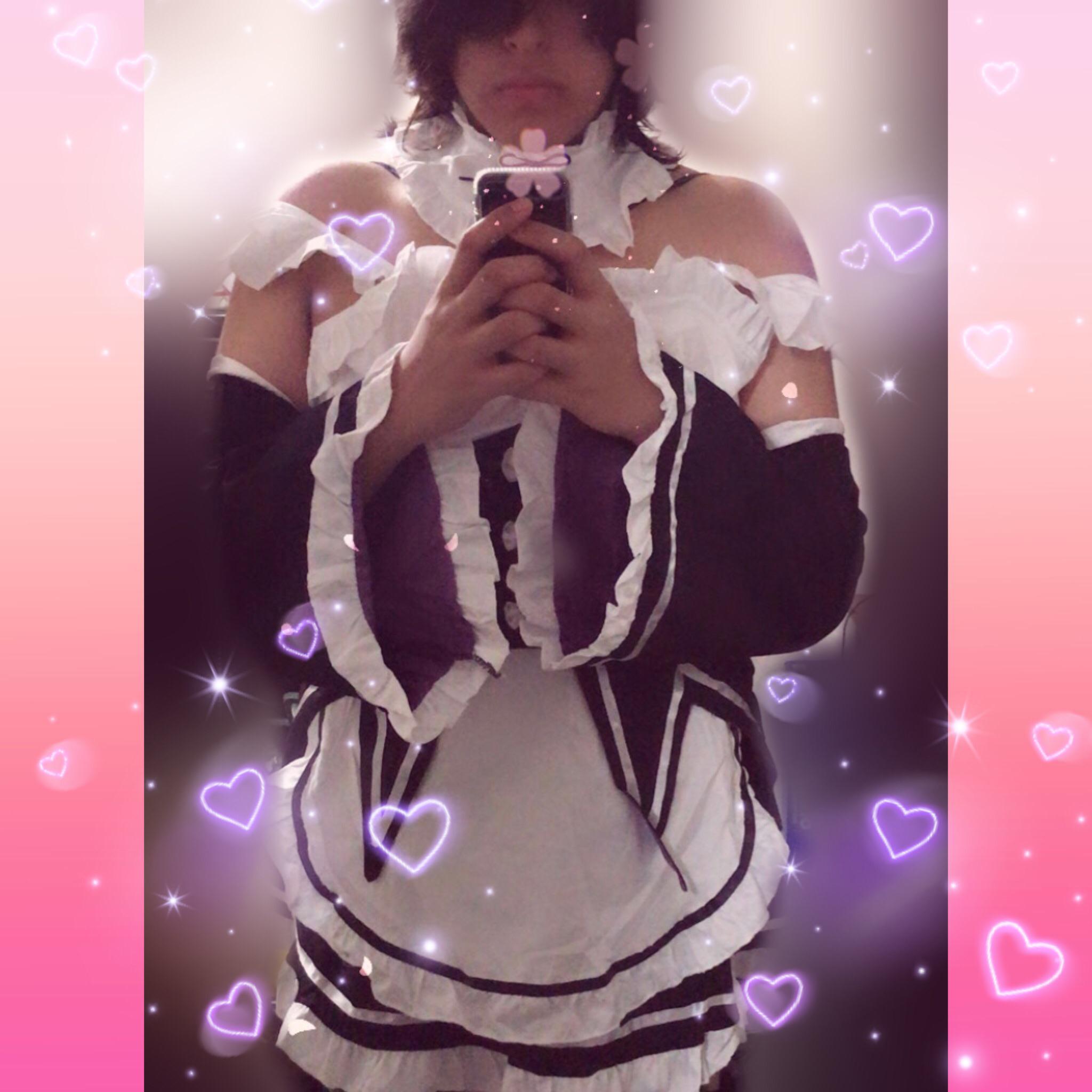 UwU maid cleaning time | Scrolller