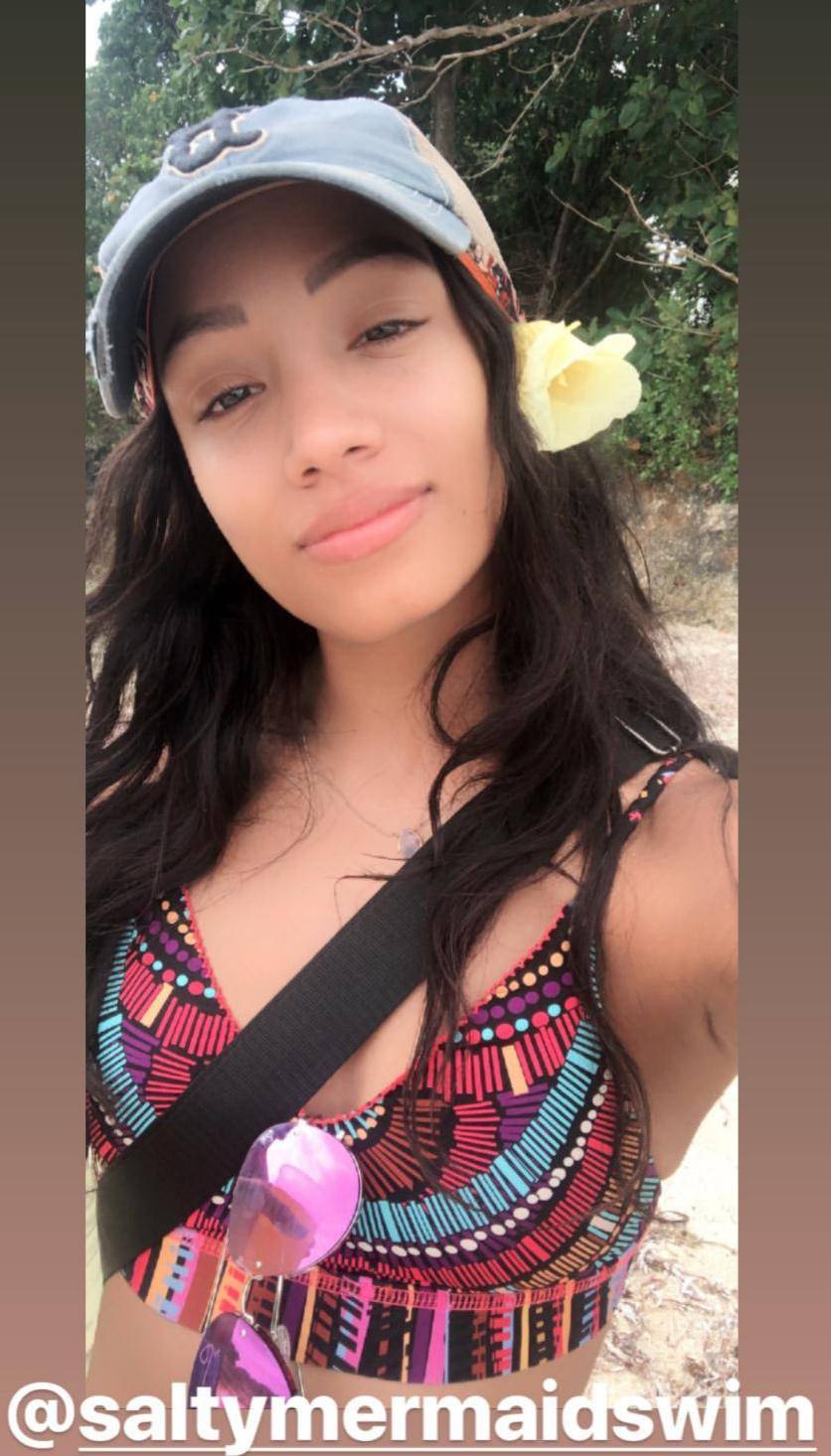 Vacation mode | Scrolller