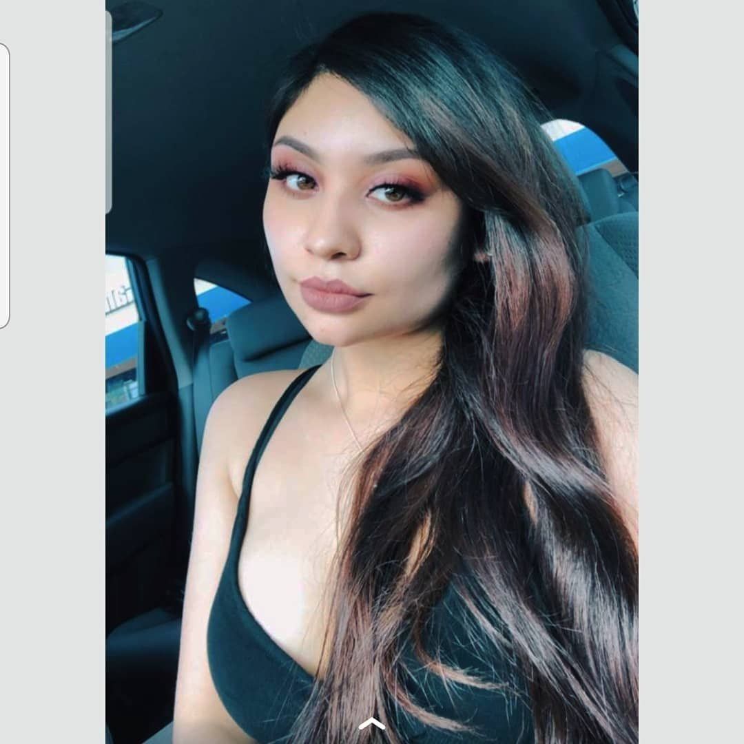 Valeria R. | Scrolller