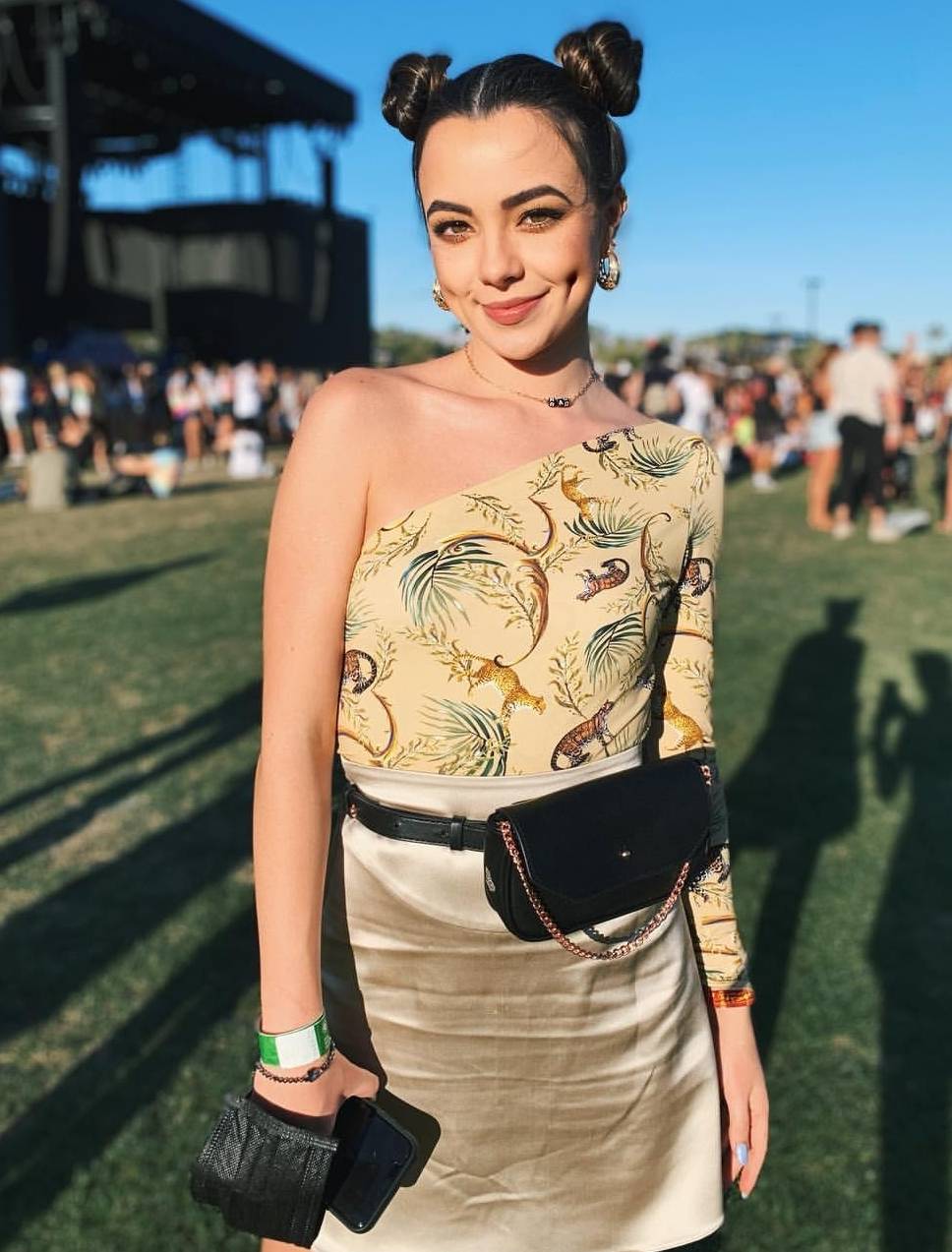 Vanessa Merrell | Scrolller