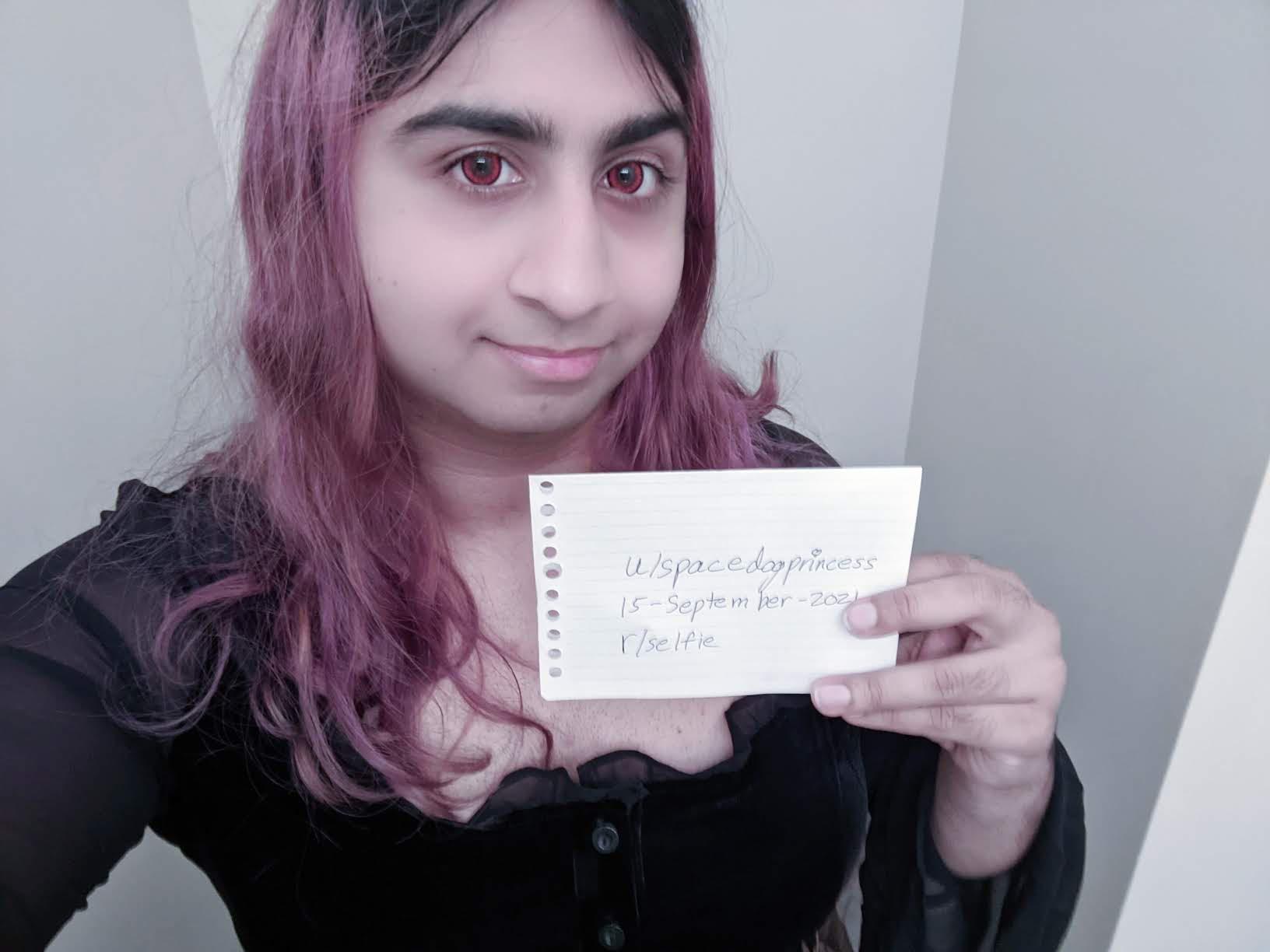 Verification [over 18] | Scrolller