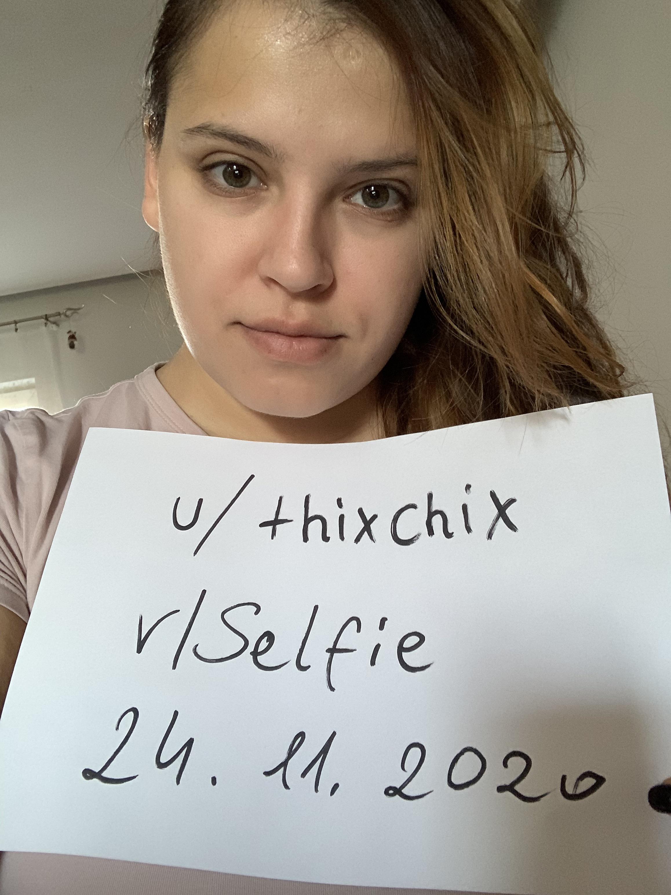 Verify me | Scrolller