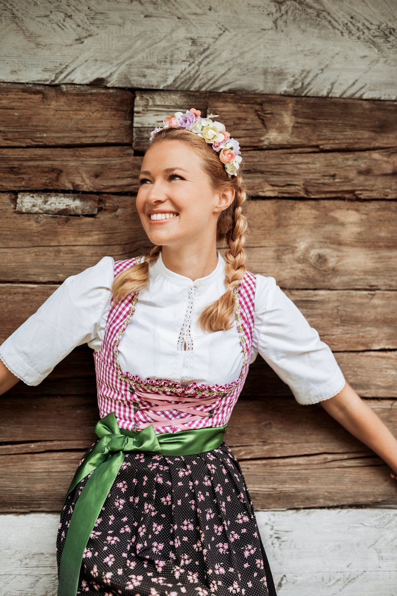 very happy! | Scrolller