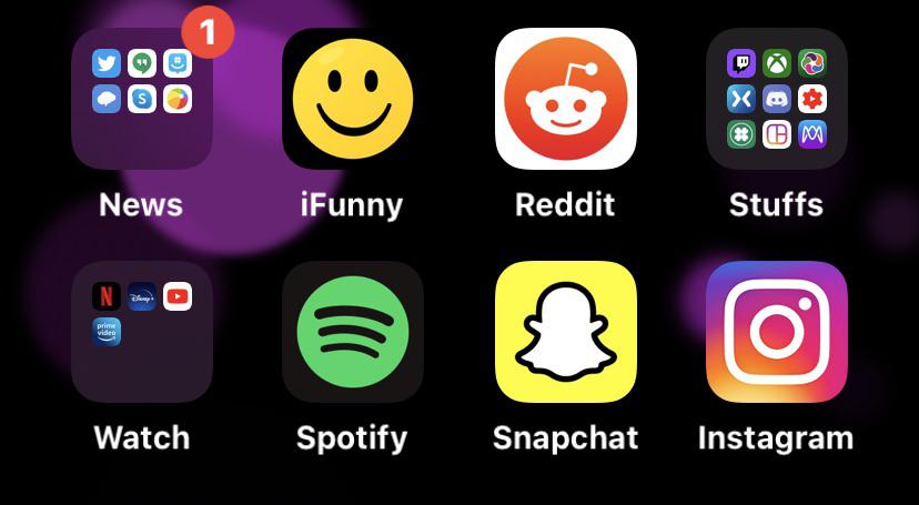 Very normal Home Screen | Scrolller