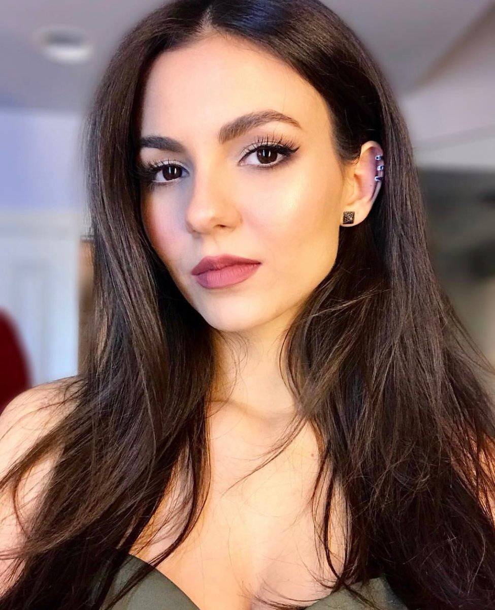 Victoria Justice | Scrolller