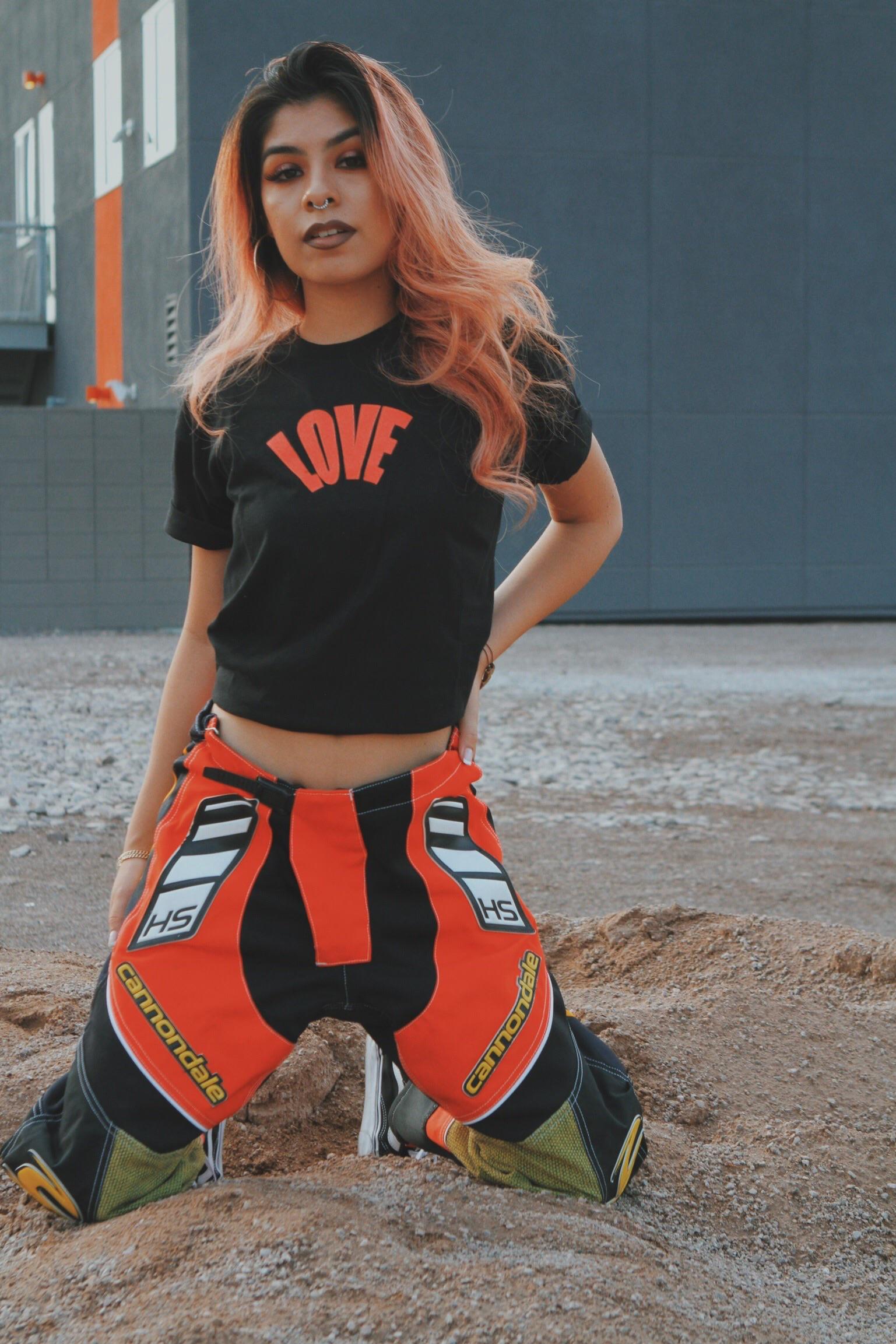 Vietnamese & Mexican 💋 | Scrolller