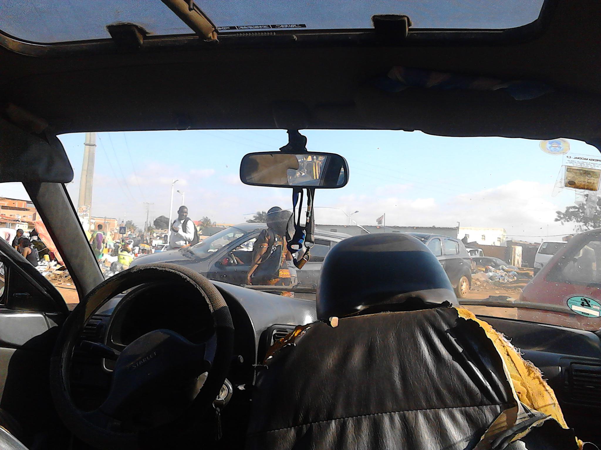 Views from taxi, Palanca, Luanda, 2018. #cenasdeangola | Scrolller