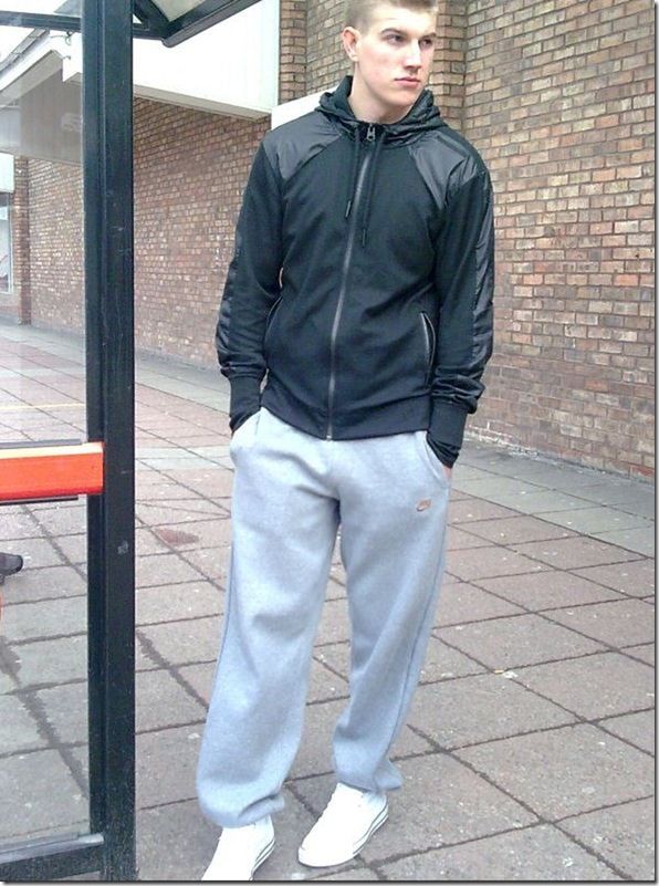 Waiting for the bus | Scrolller