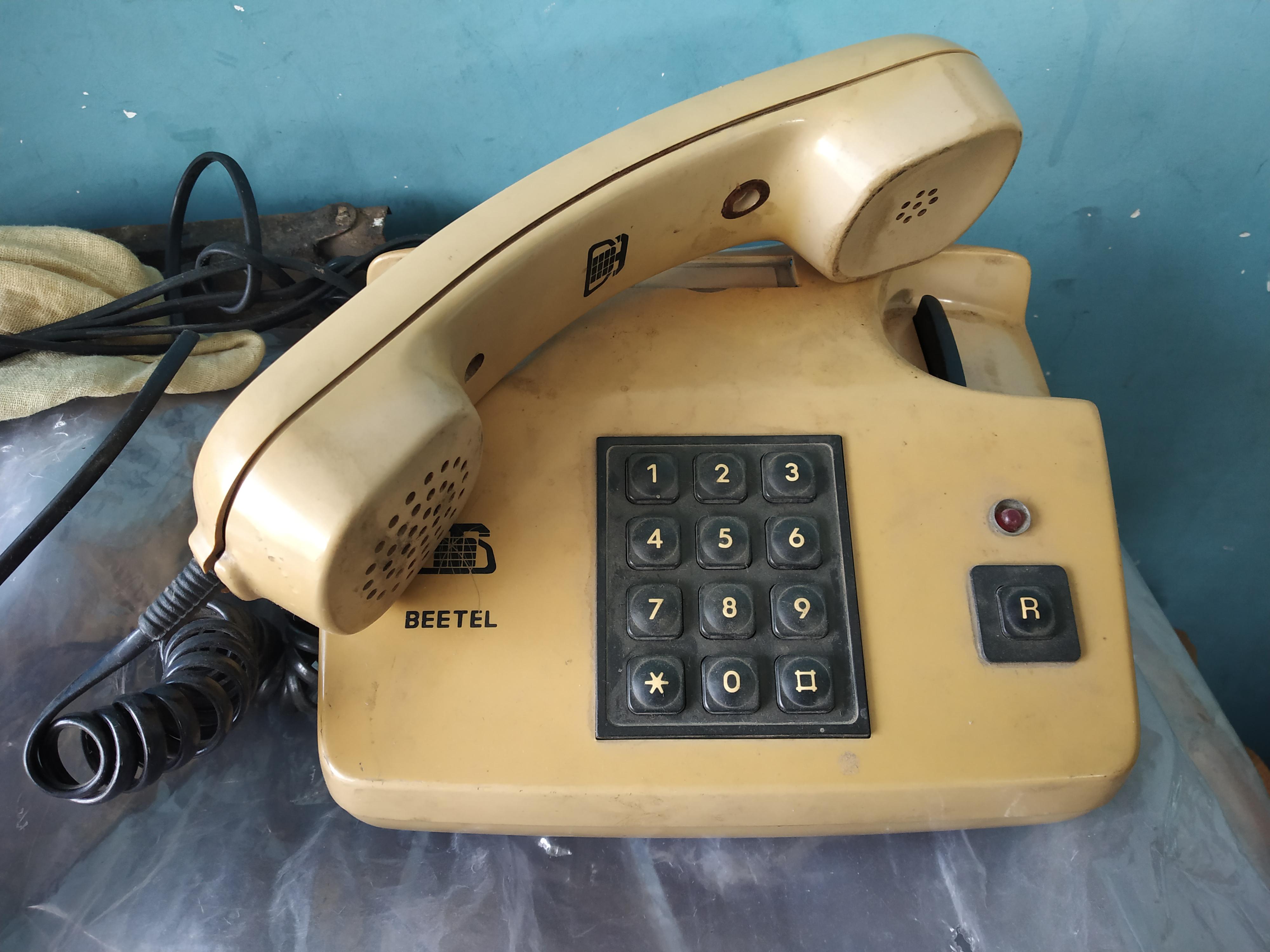 Walking down the memory lane... Vintage Delhi landline. | Scrolller