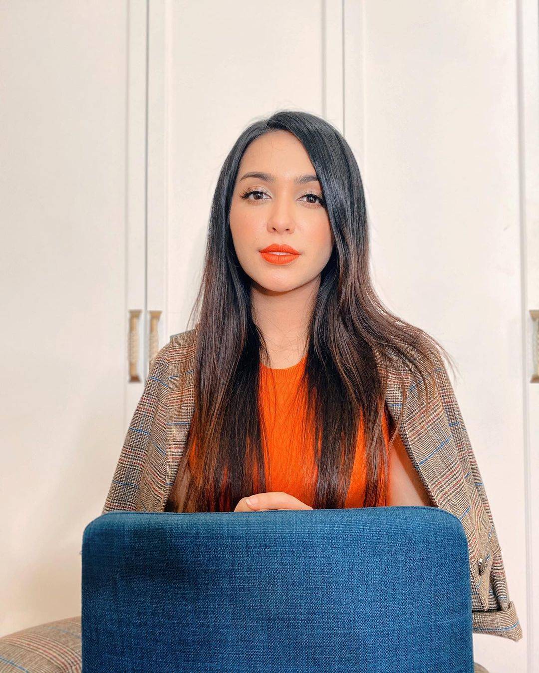 Wanna Ali | Scrolller