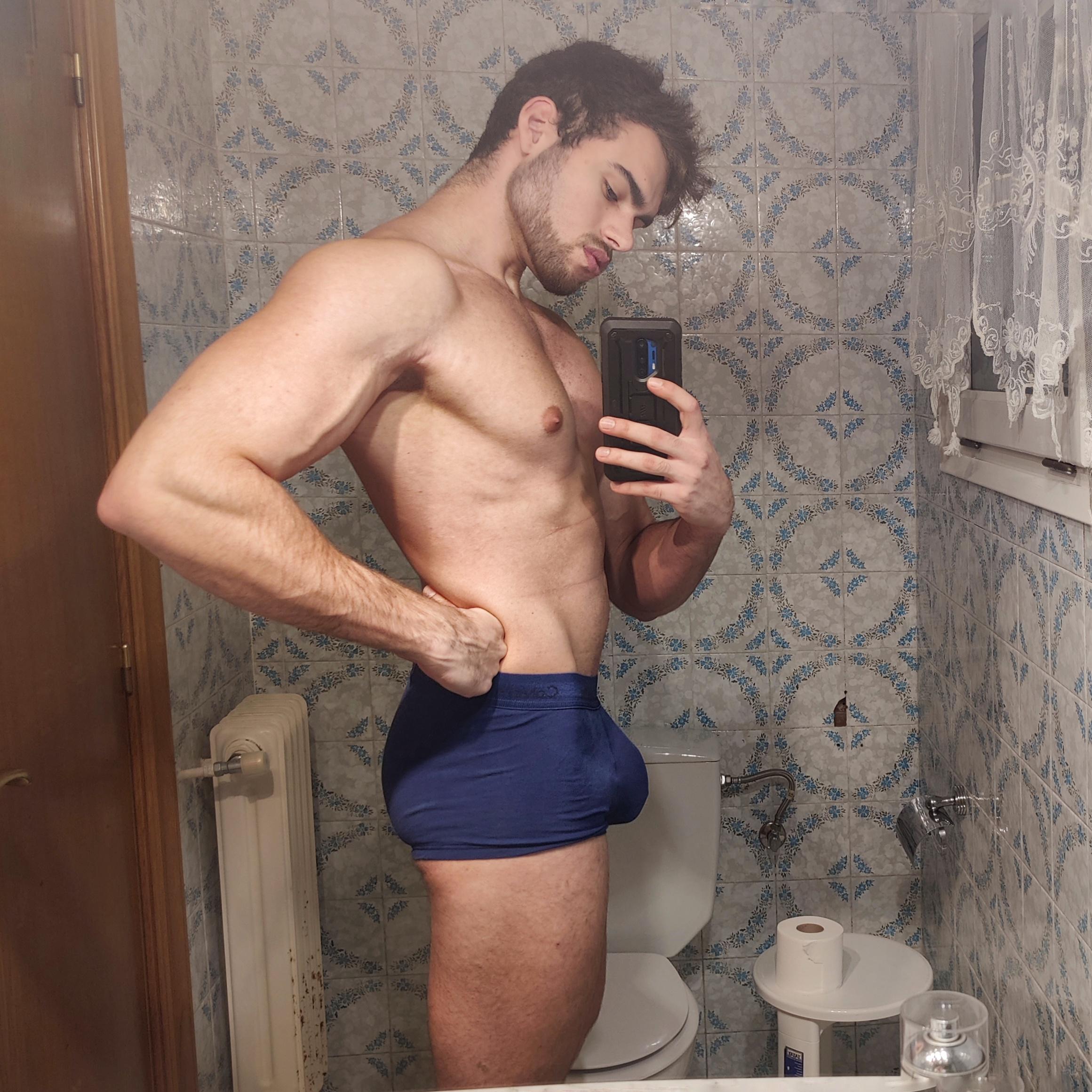 Show Me Love And Ill Remove My Blue Undies ♥️🍆💦 Scrolller