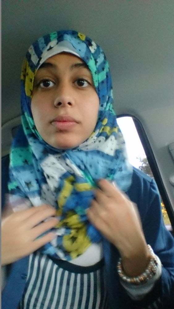 Wanna see her exposed? | Scrolller