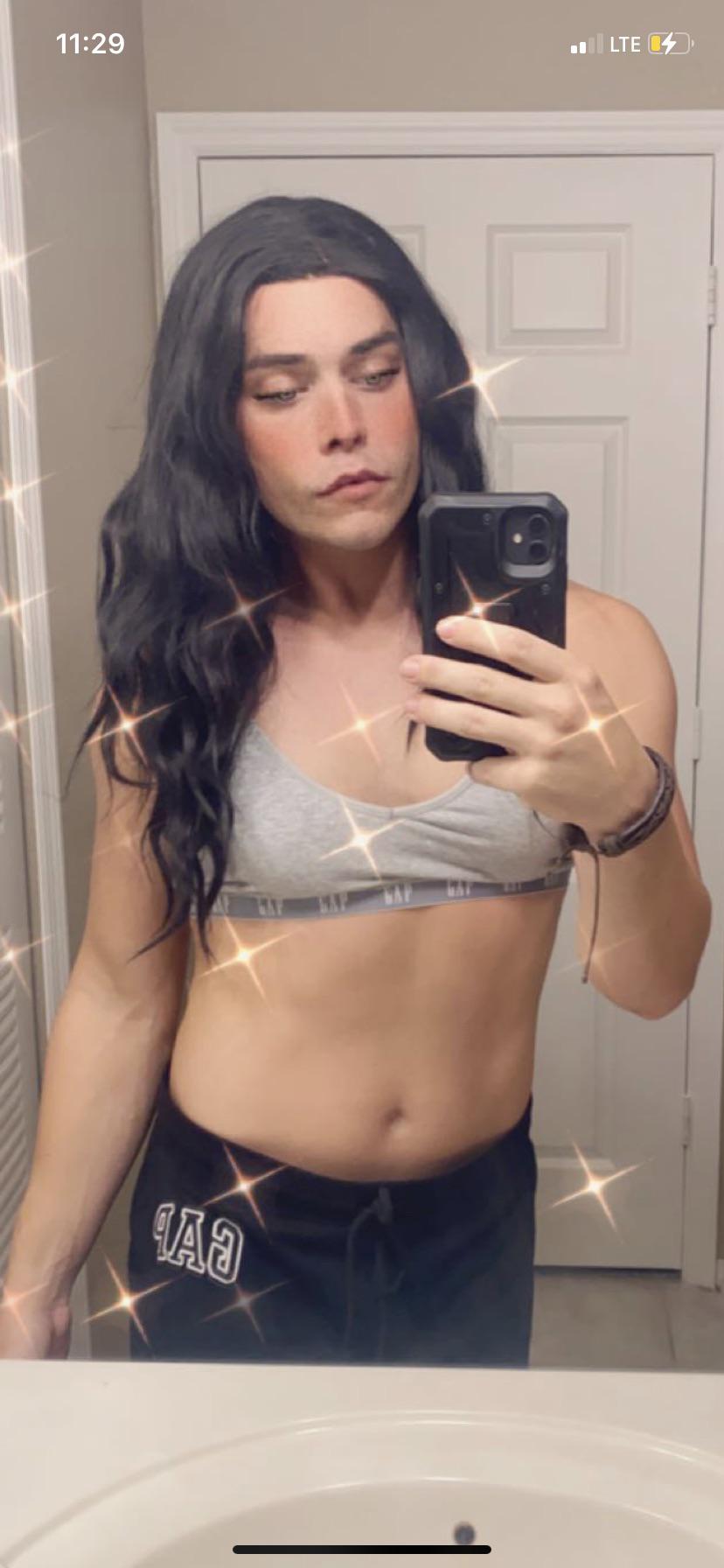 Wanting to embrace my femininity and feel wanted 💜 | Scrolller