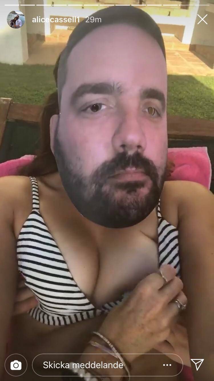 We need to revive this subreddit! (Yes that is Alice) | Scrolller