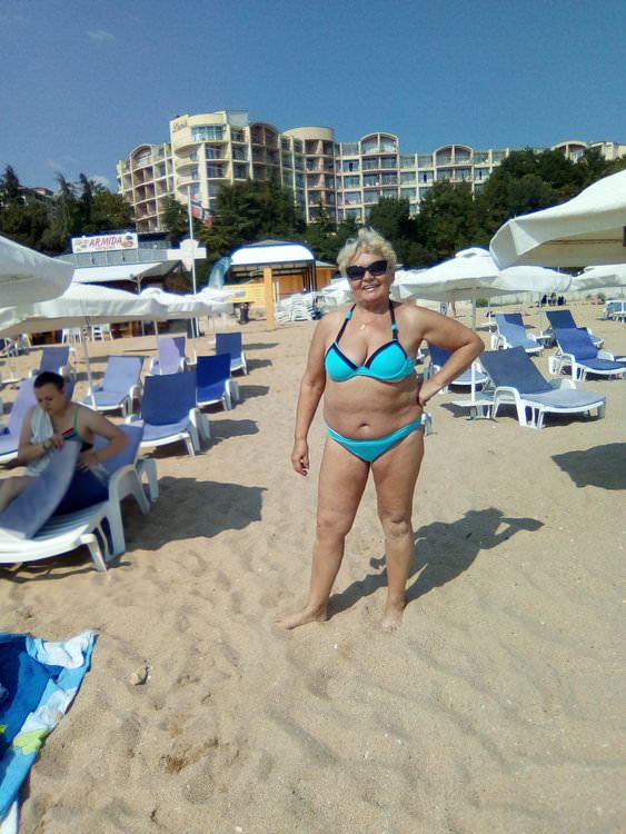 Weekend's granny | Scrolller