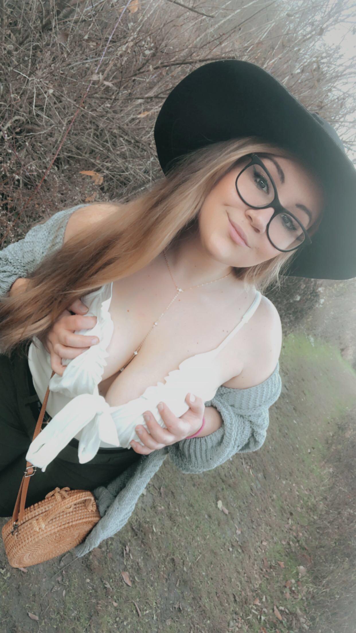 Discover more like BreedingMaterial: Bend me over and breed me in nature 💚 and Related Content ...