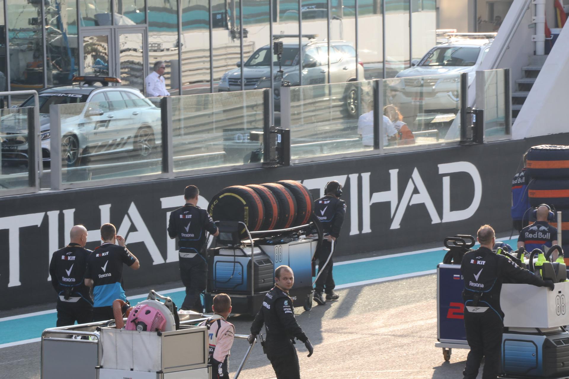 We're way outnumbered today in Abu Dhabi, boys! | Scrolller