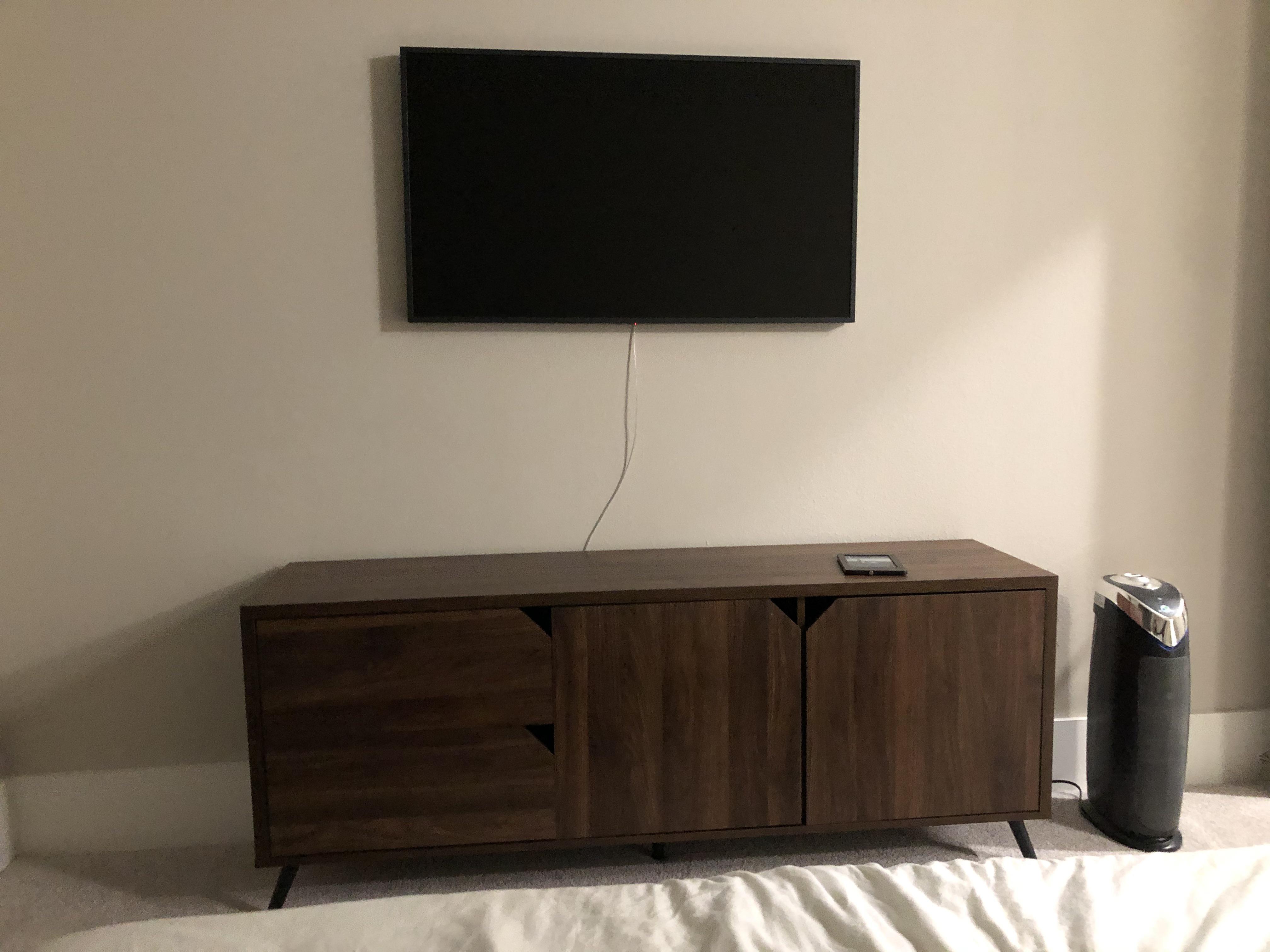 What can fill the space between console and tv? | Scrolller